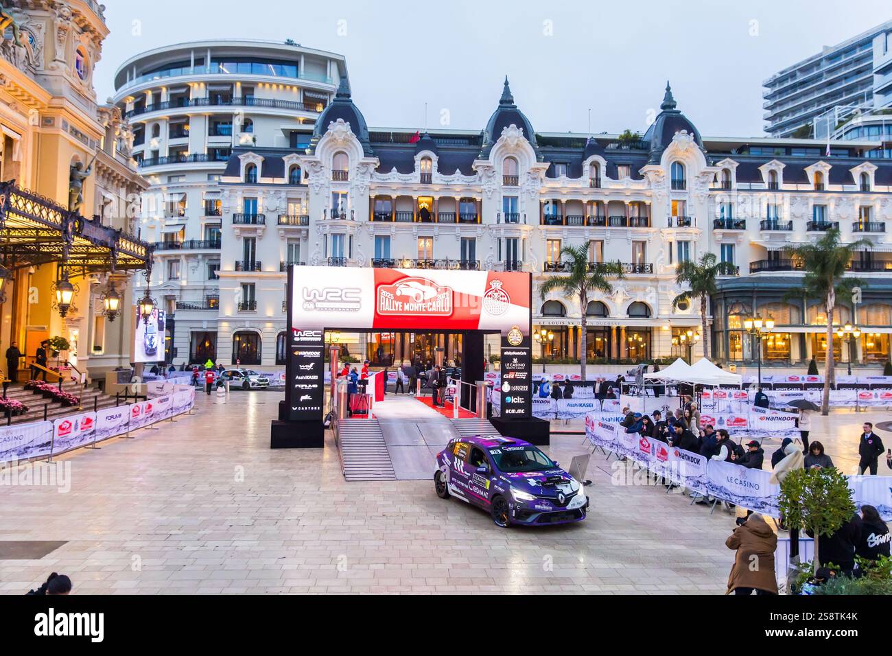 78 Julien CHARNAY, Maxime GOMEZ, Renault Clio Rally5, ambiance during ...