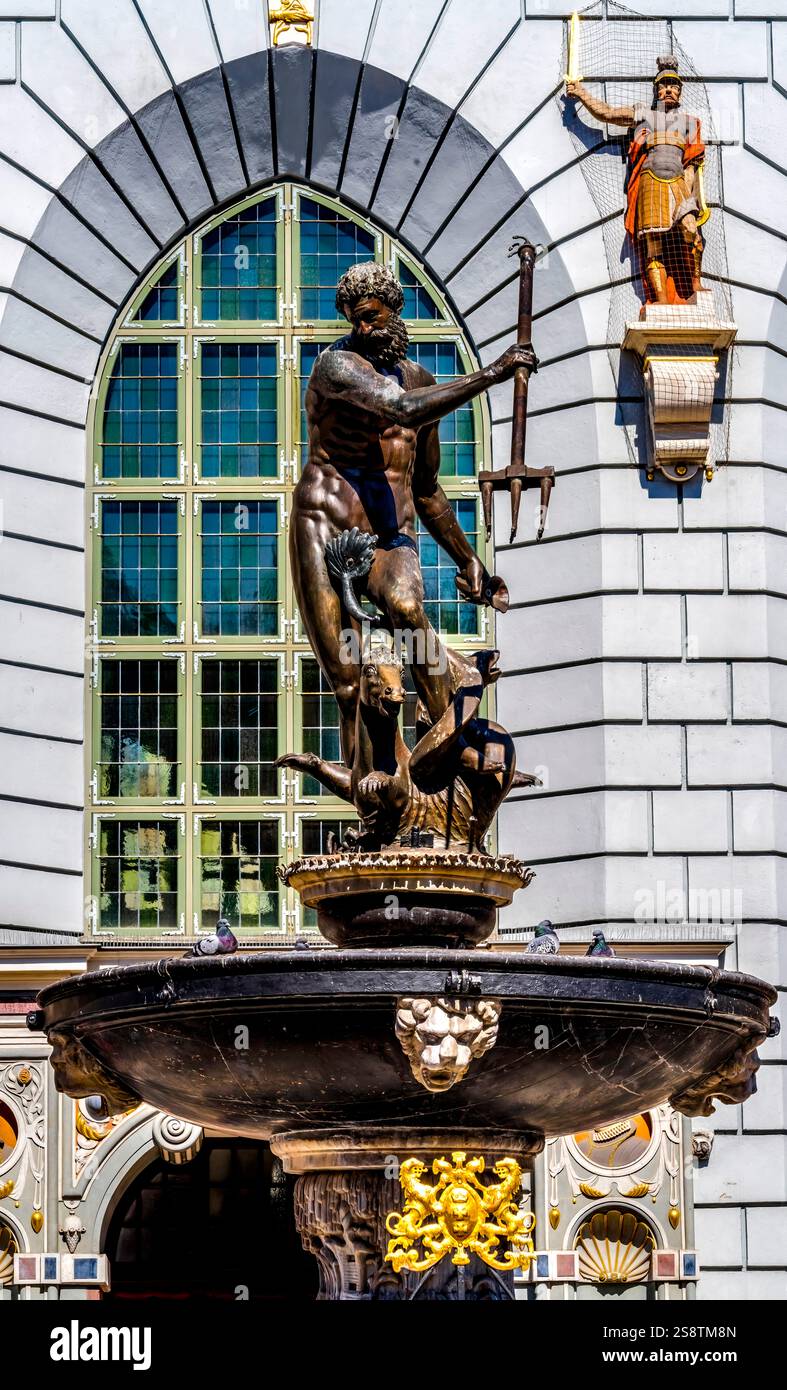 Colorful Neptune Fountain, Gdansk, Poland. Statue built in 1633 ...