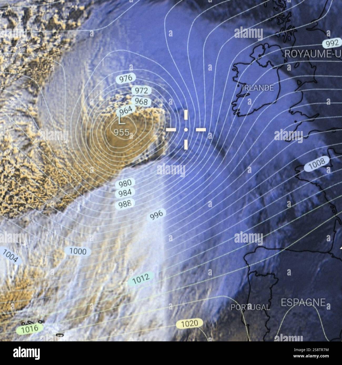 Weather map. Notices. Rain. Torrential rain due to an electrical storm ...
