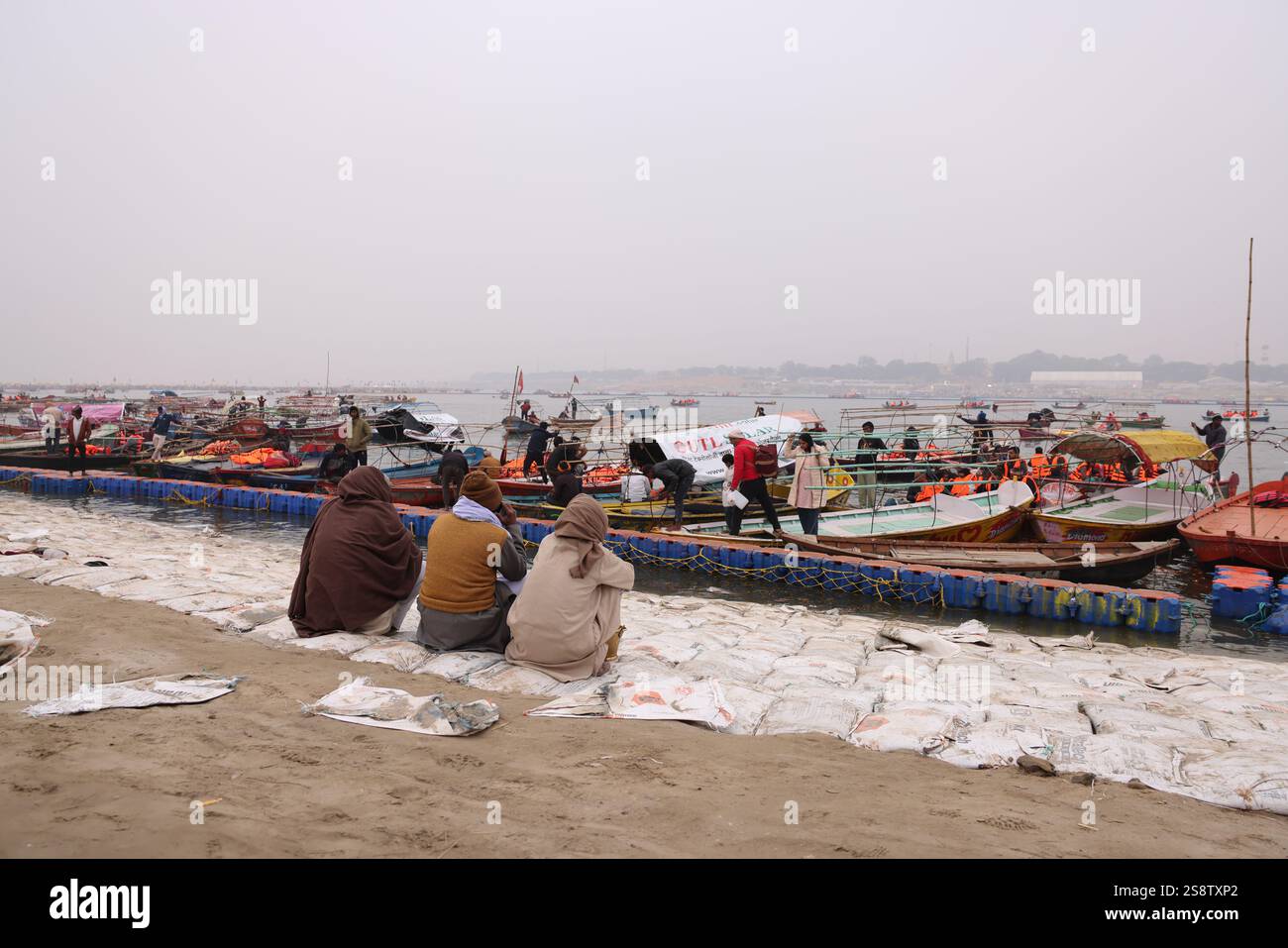 Pilgrims, Maha Kumbh Mela, Prayagraj, Uttar Pradesh, India. Hindu ...