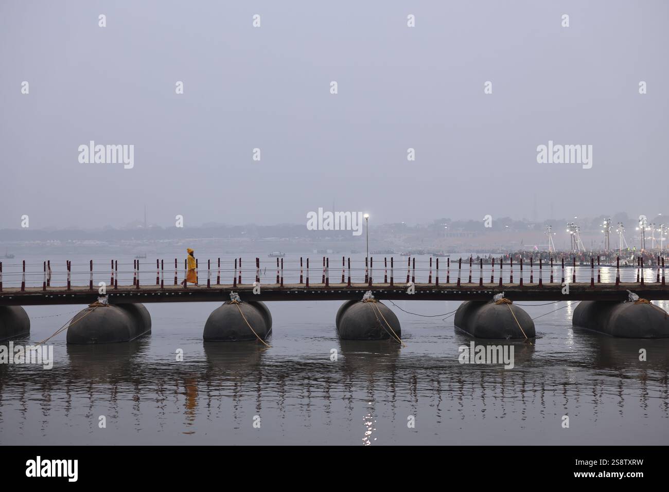 Pontoon bridge, Shahi Snan, Maha Kumbh Mela, Prayagraj, Uttar Pradesh ...