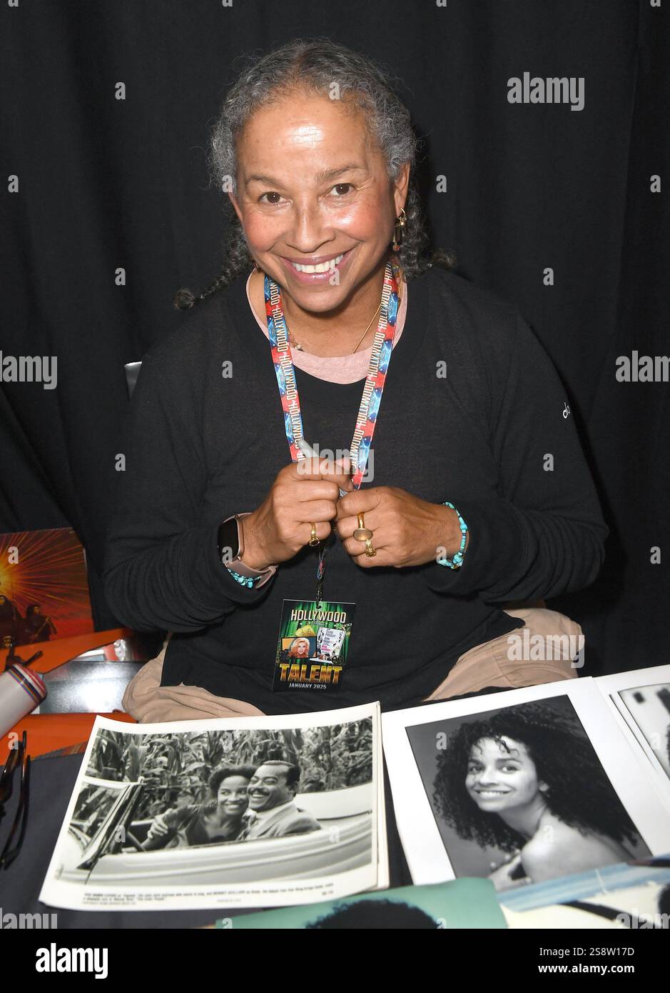 Actress Rae Dawn Chong signs autographs at the Hollywood Show held at ...