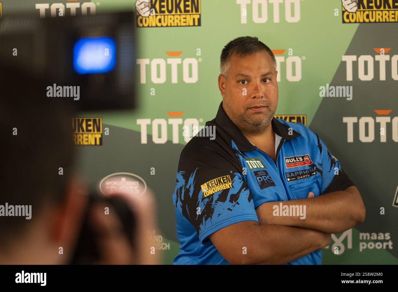 DEN BOSCH - Darter Jermaine Wattimena during the draw prior to TOTO ...