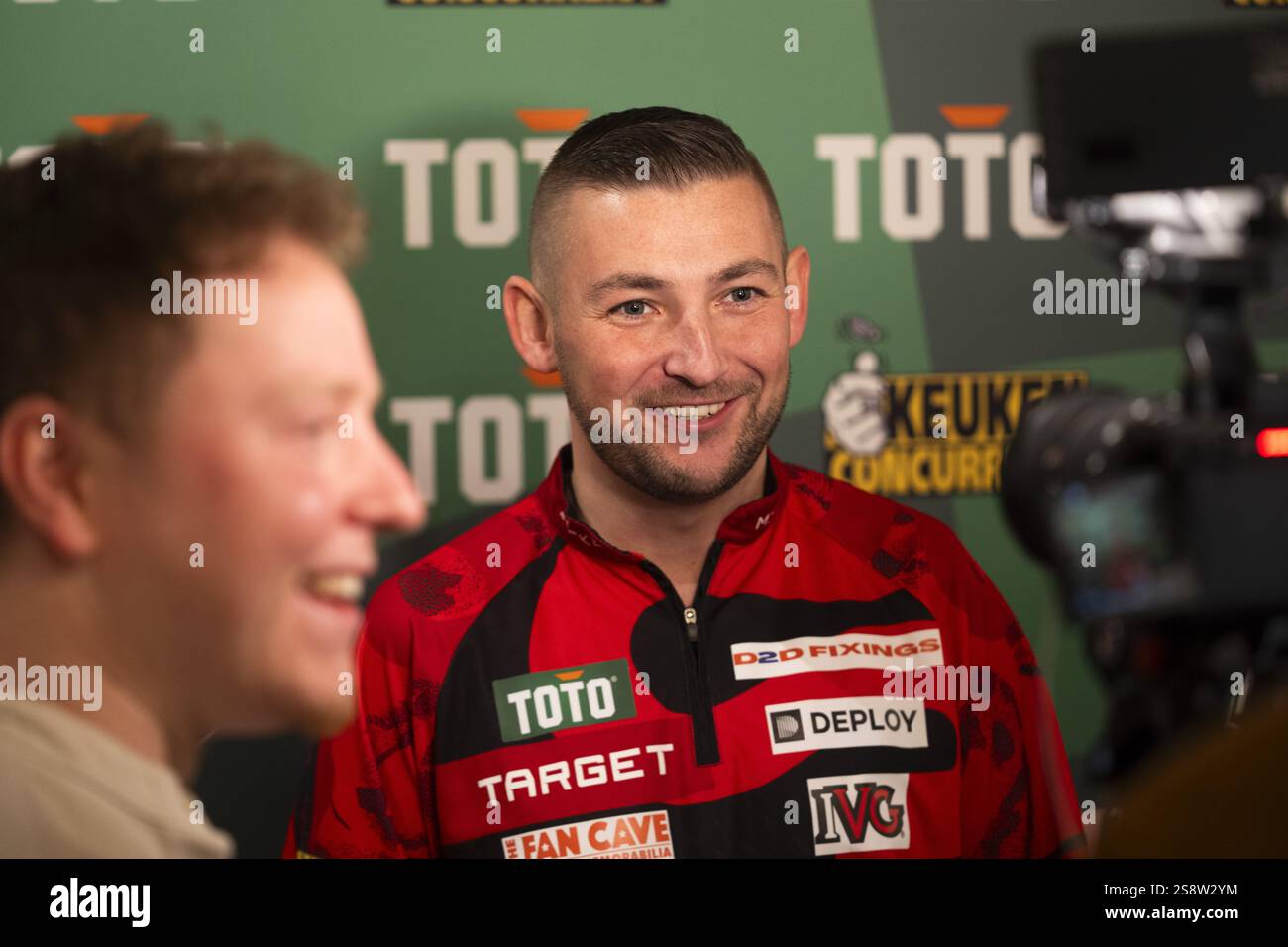 DEN BOSCH - Darter Nathan Aspinell during the draw prior to TOTO Dutch ...