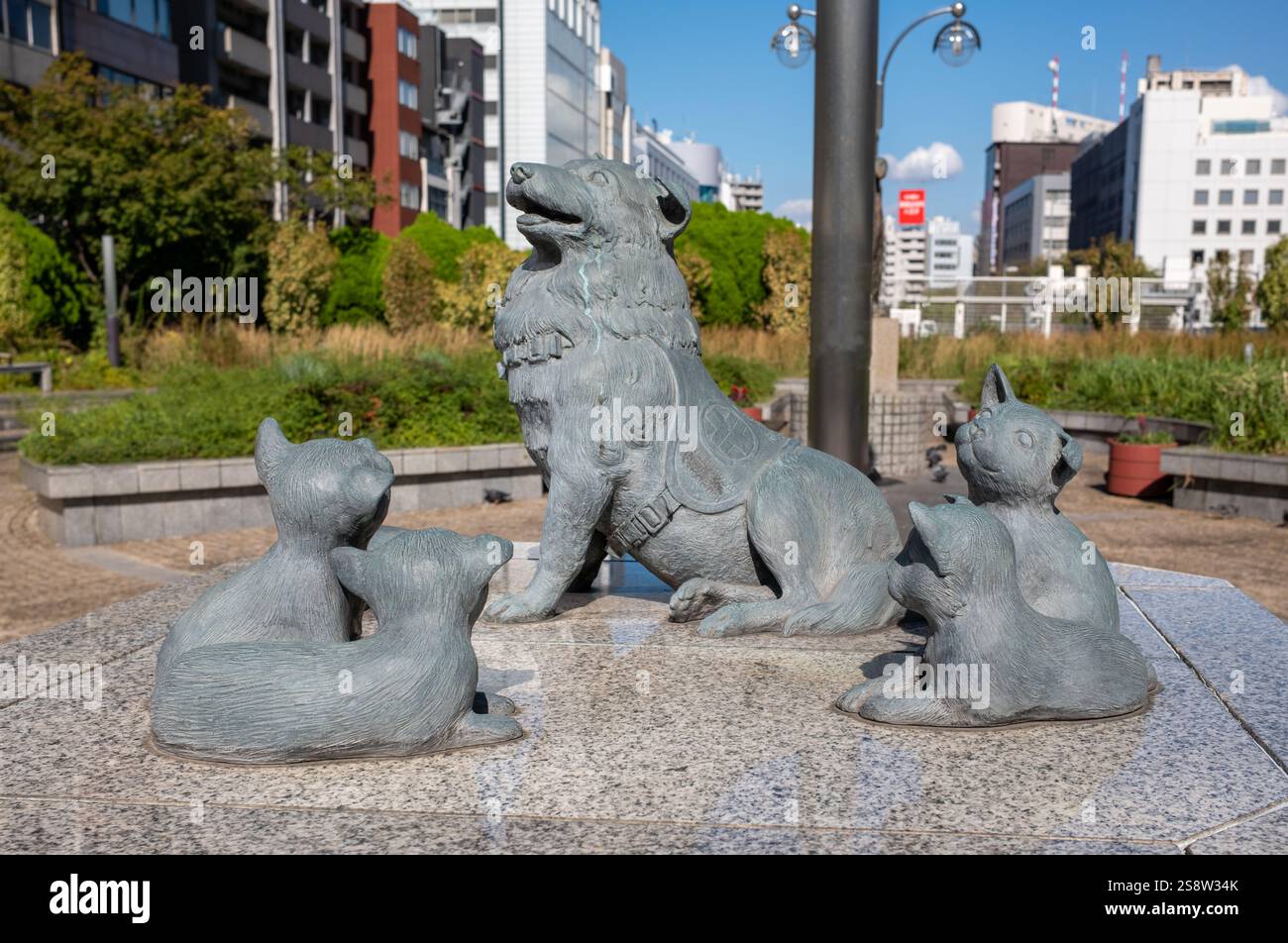 Statue of the famous dog Chirori in Tsukijigawa Ginza Park in Tokyo ...