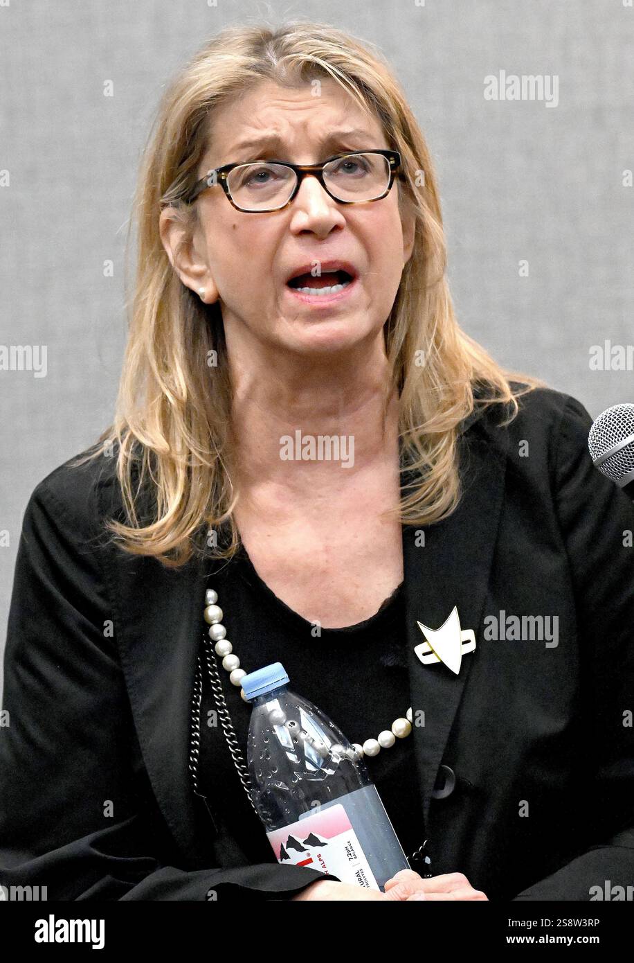 Burbank, United States. 11th Jan, 2025. Actress Jeannetta Arnette from ...
