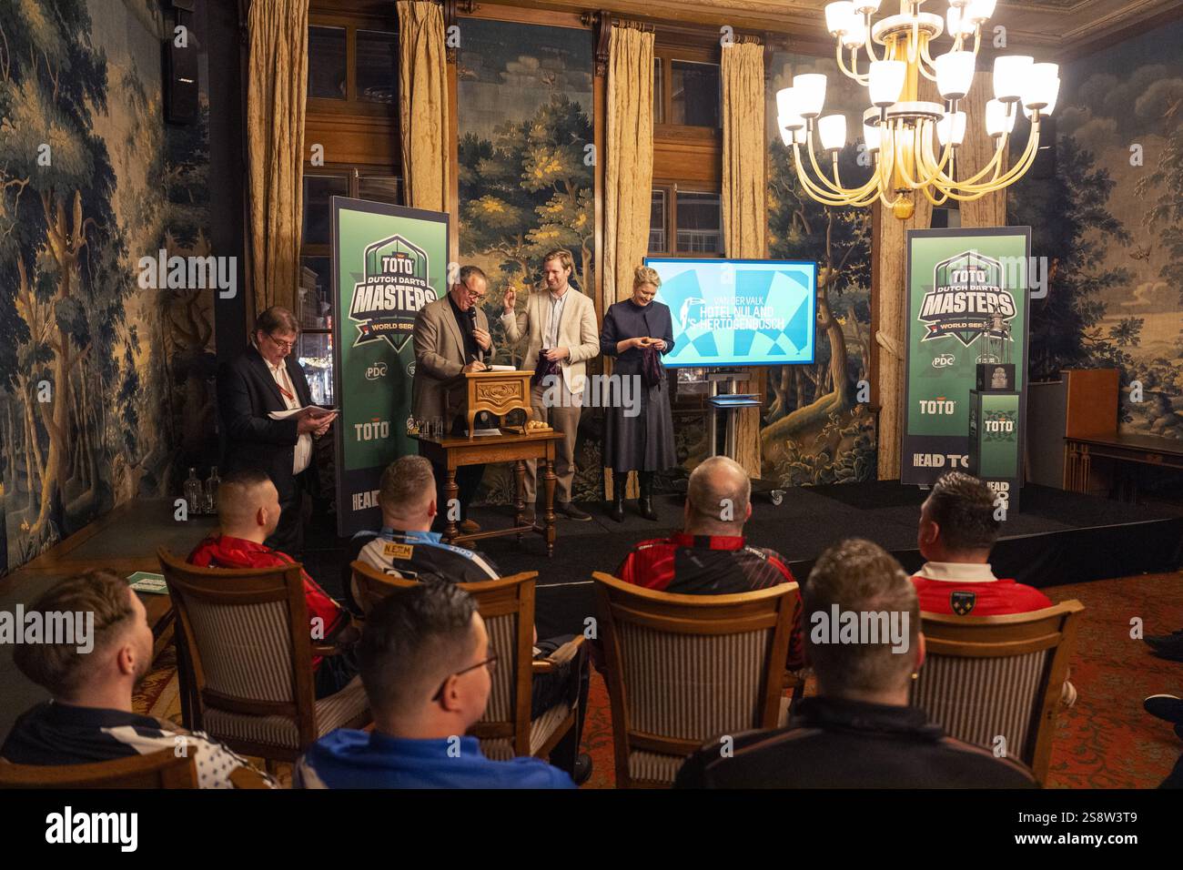 DEN BOSCH - The draw prior to TOTO Dutch Darts Masters. During the ...