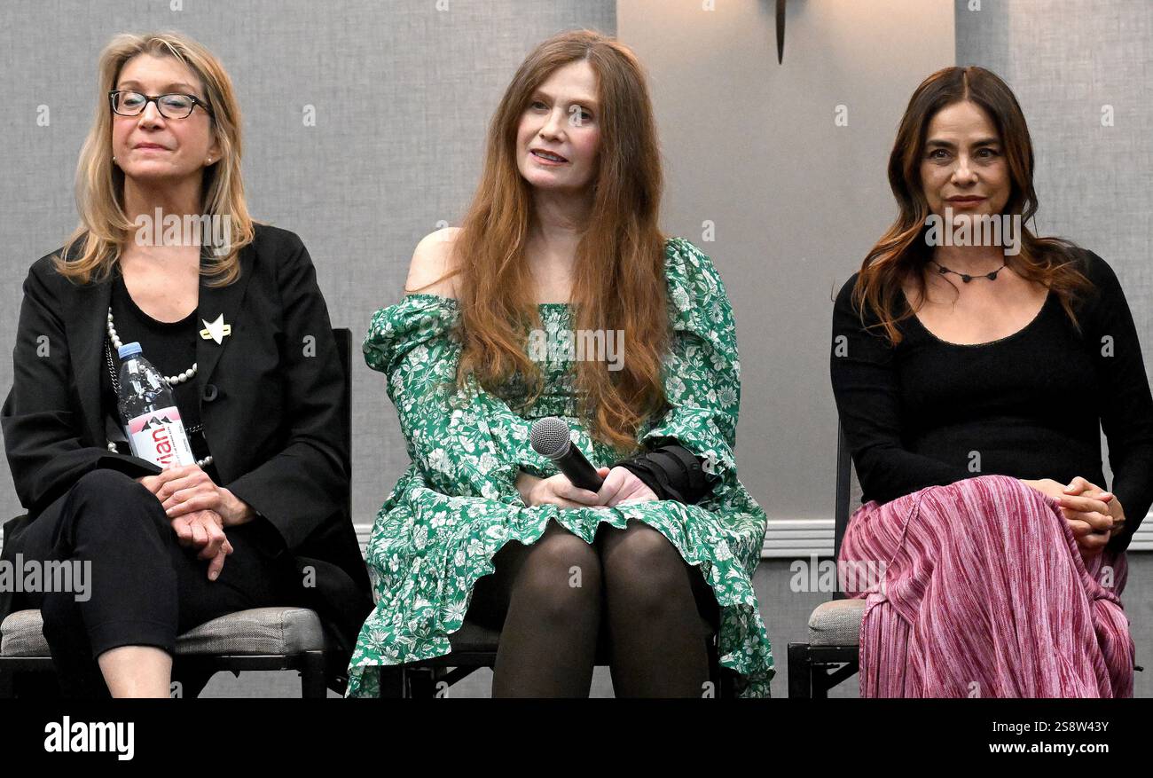 Burbank, United States. 11th Jan, 2025. Cast members actresses ...