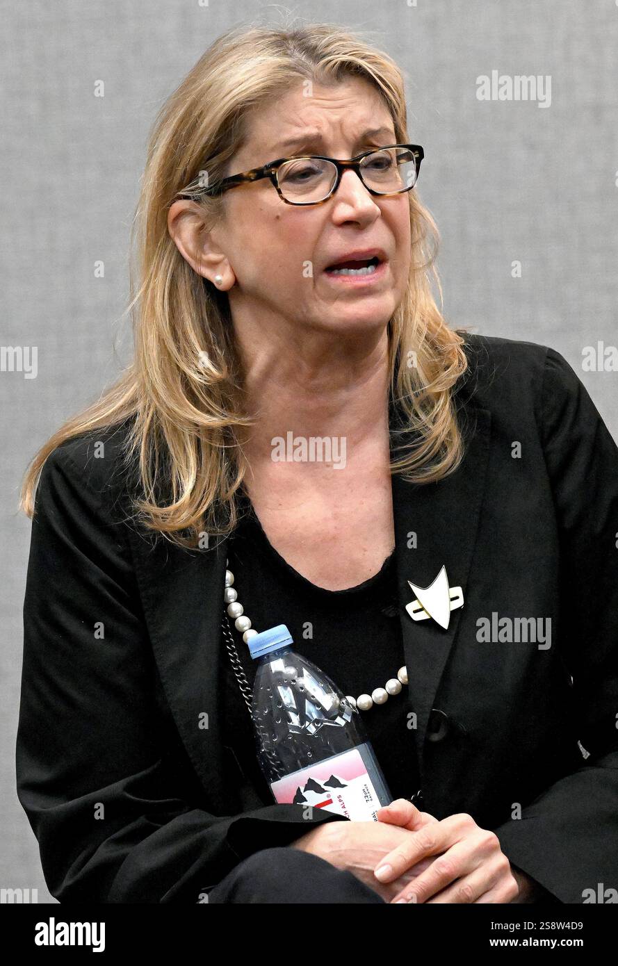 Burbank, United States. 11th Jan, 2025. Actress Jeannetta Arnette from ...