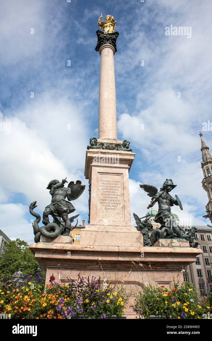 Marian column at Marienplatz, pedestrian zone in Munich, Bavaria ...