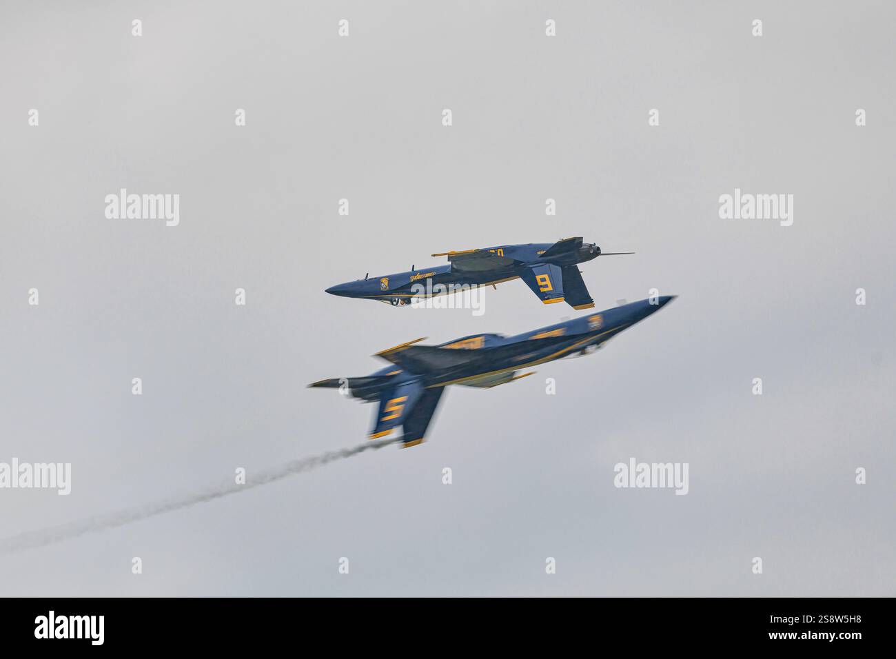 Side jets hi-res stock photography and images - Alamy