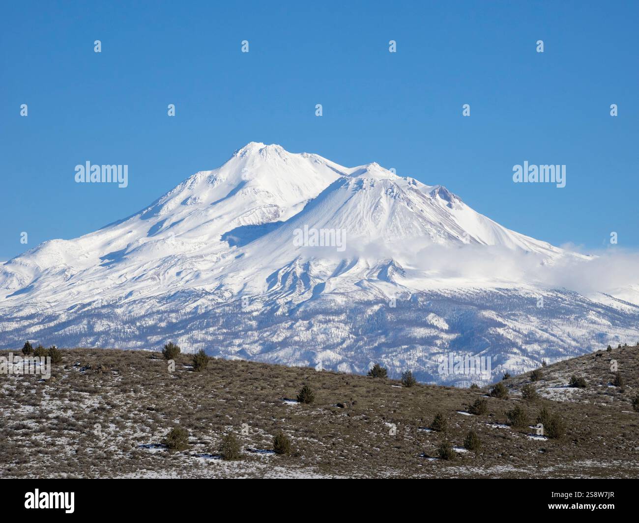 California, Mount Shasta. Volcanic mountain at the southern edge of the ...