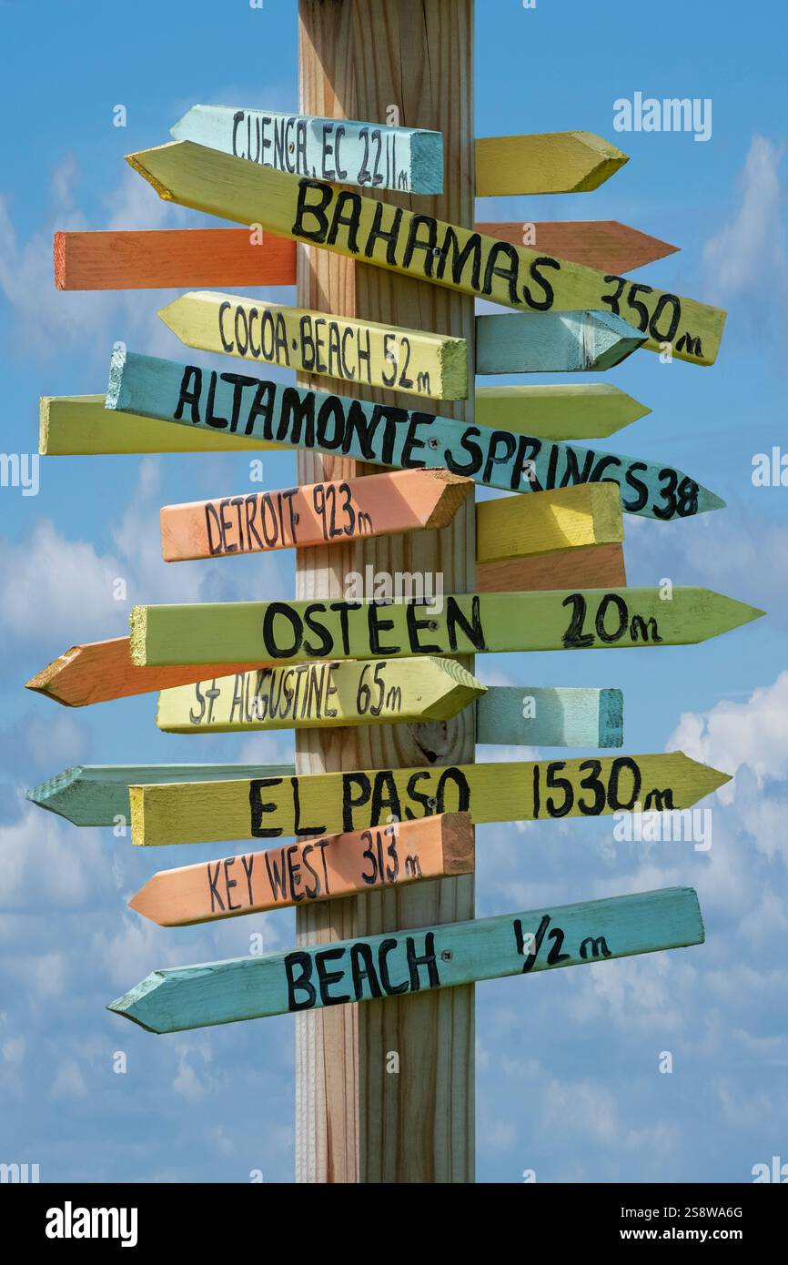 Hand painted directional sign, Florida Stock Photo - Alamy