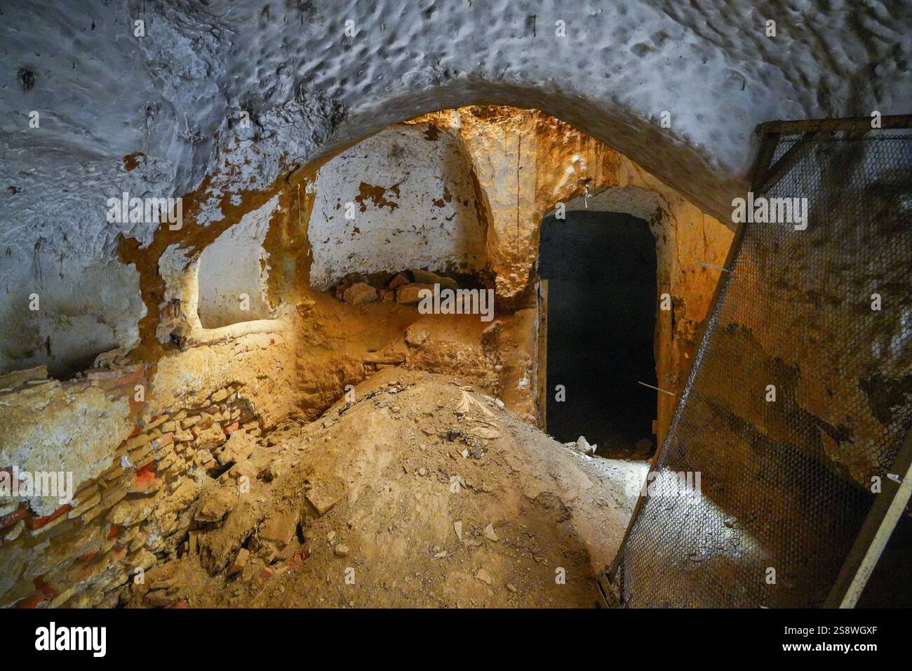 Collapsed ceiling inside an abandoned troglodyte cave-house in Guadix ...