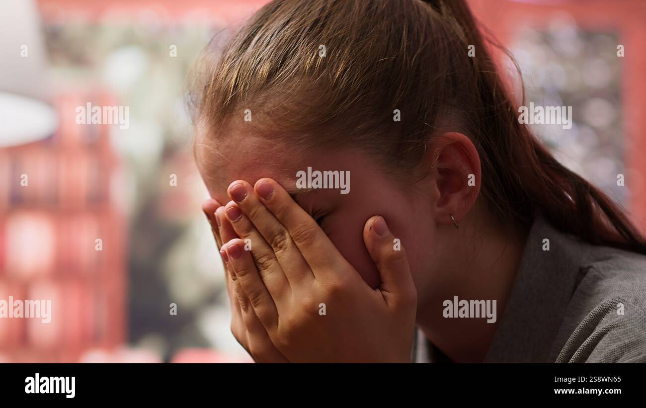 Teenager talks about her personal struggles in a therapy session ...