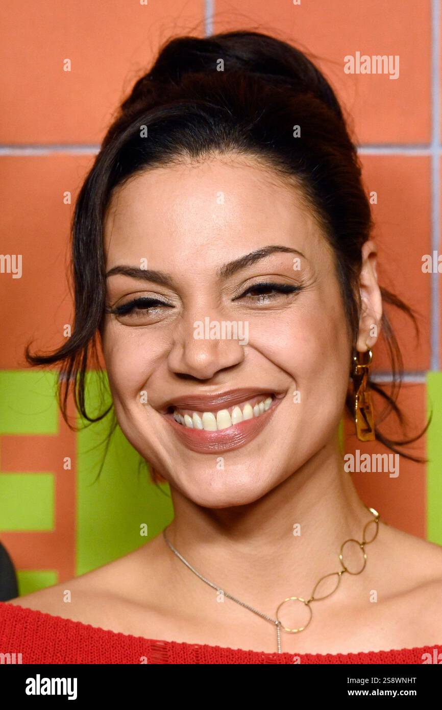 Haley Louise Jones beim Photocall zur Apple TV+ Serie 'KRANK Berlin' in ...