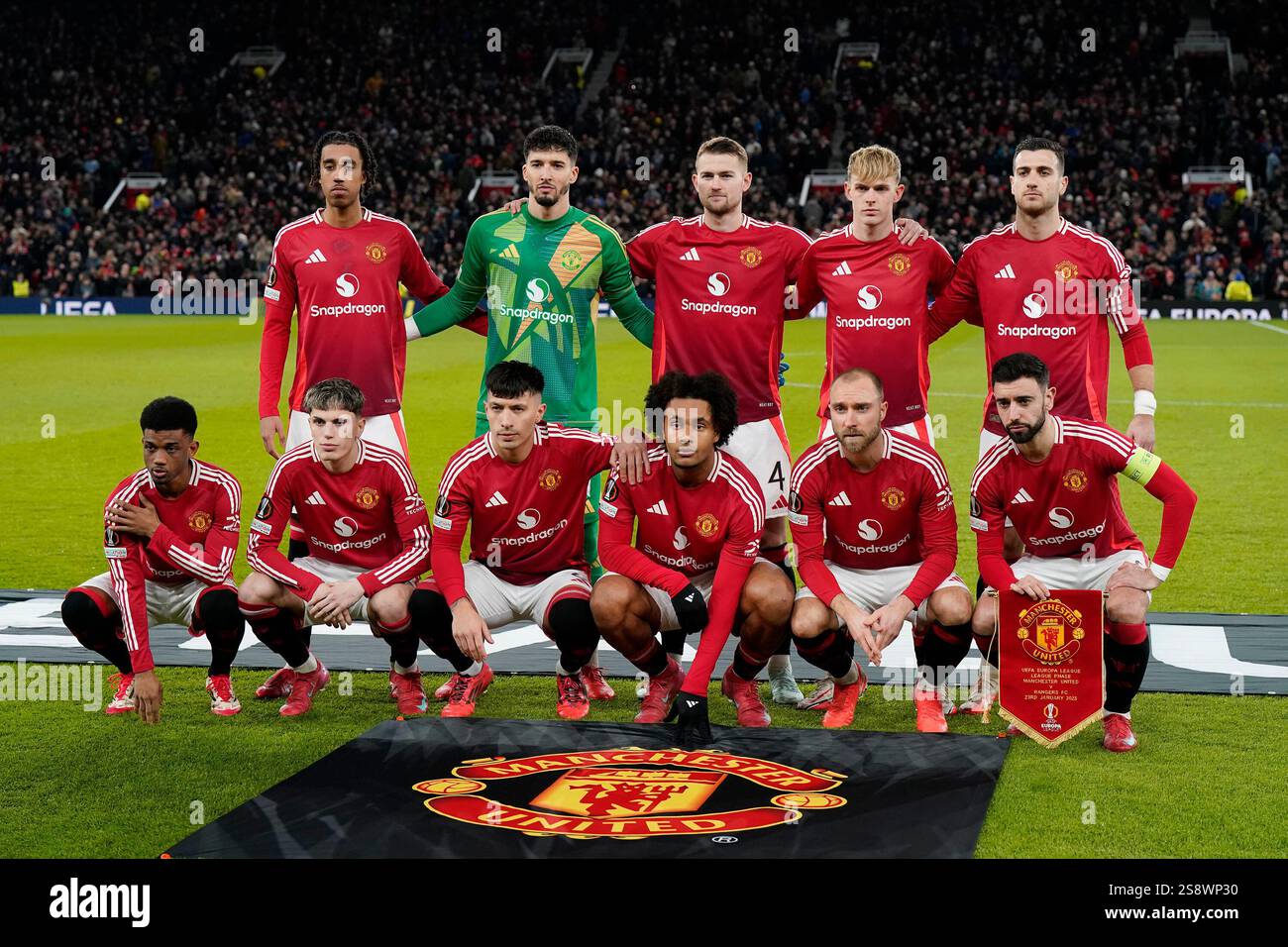 Manchester, UK. 23rd Jan, 2025. The Manchester United team line up ...