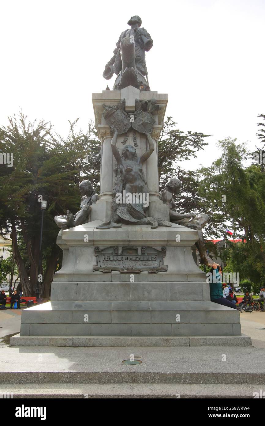 Statue of Fernando Magellan at the center of Muñoz Gamero Square (Plaza ...