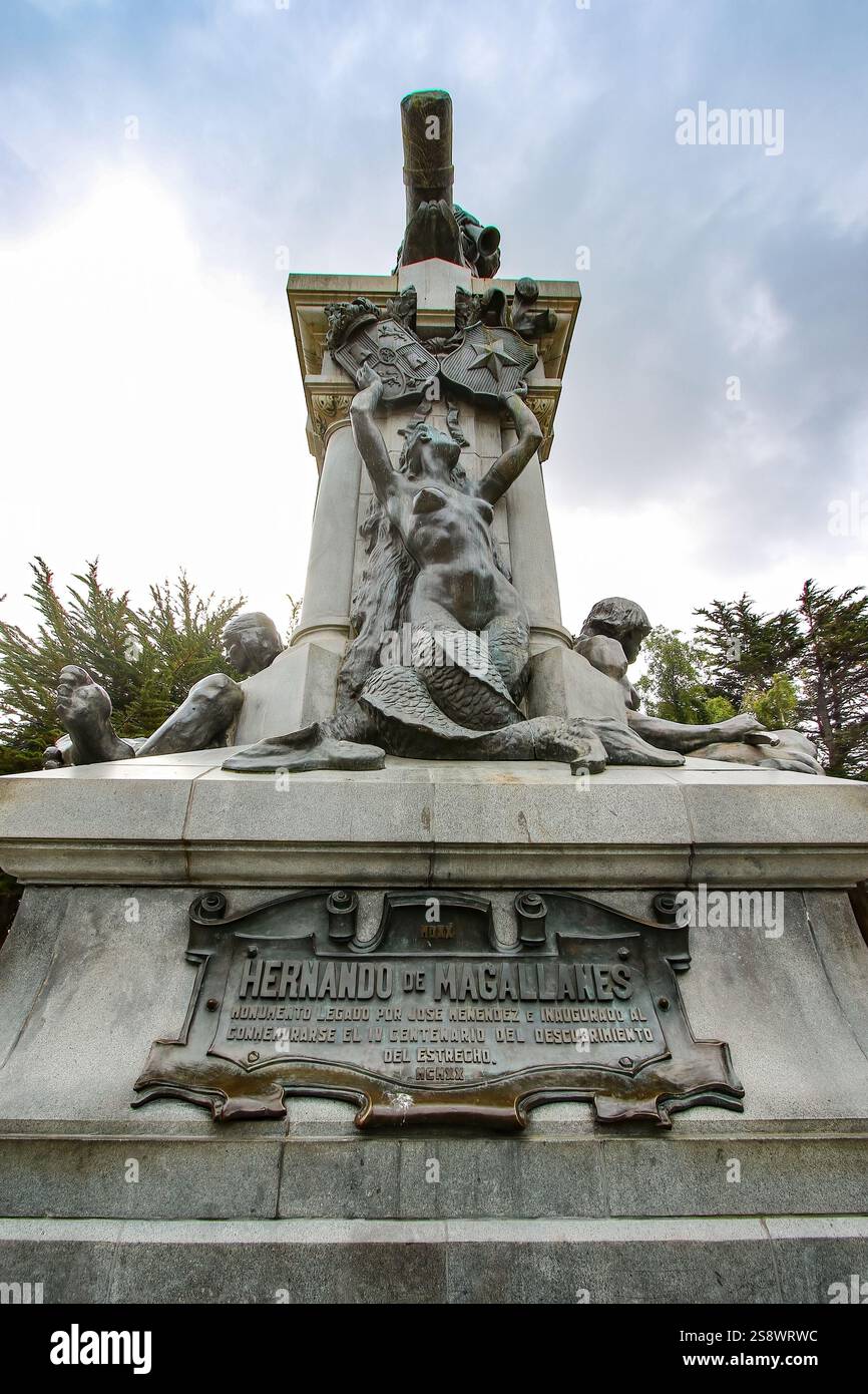Statue of Fernando Magellan at the center of Muñoz Gamero Square (Plaza ...