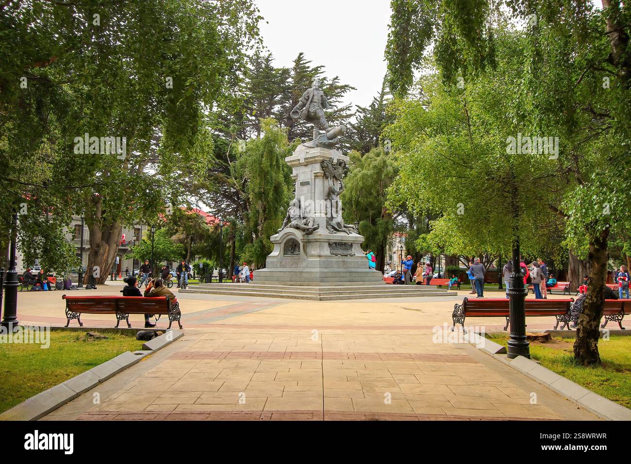 Statue of Fernando Magellan at the center of Muñoz Gamero Square (Plaza ...