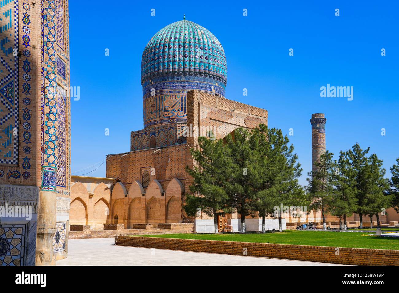 Bibi-Khanym Mosque in Samarkand, Uzbekistan, Central Asia - Built in ...