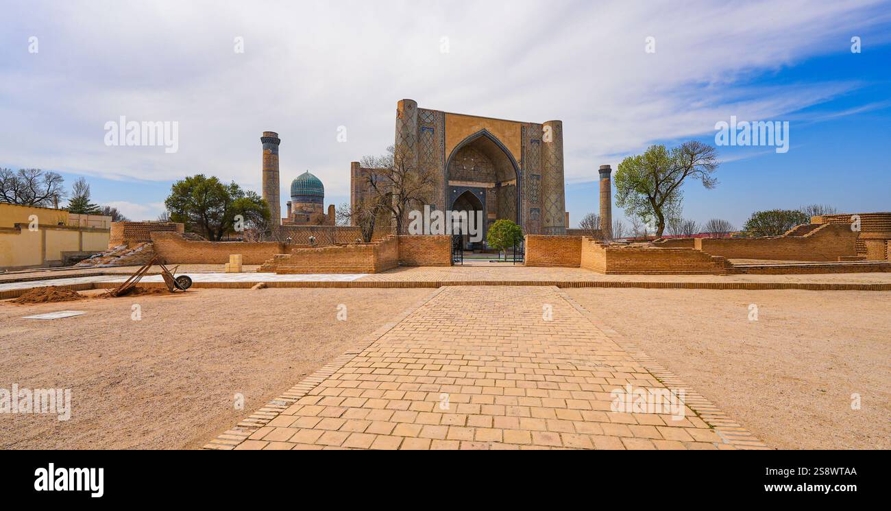 Bibi-Khanym Mosque in Samarkand, Uzbekistan, Central Asia - Built in ...