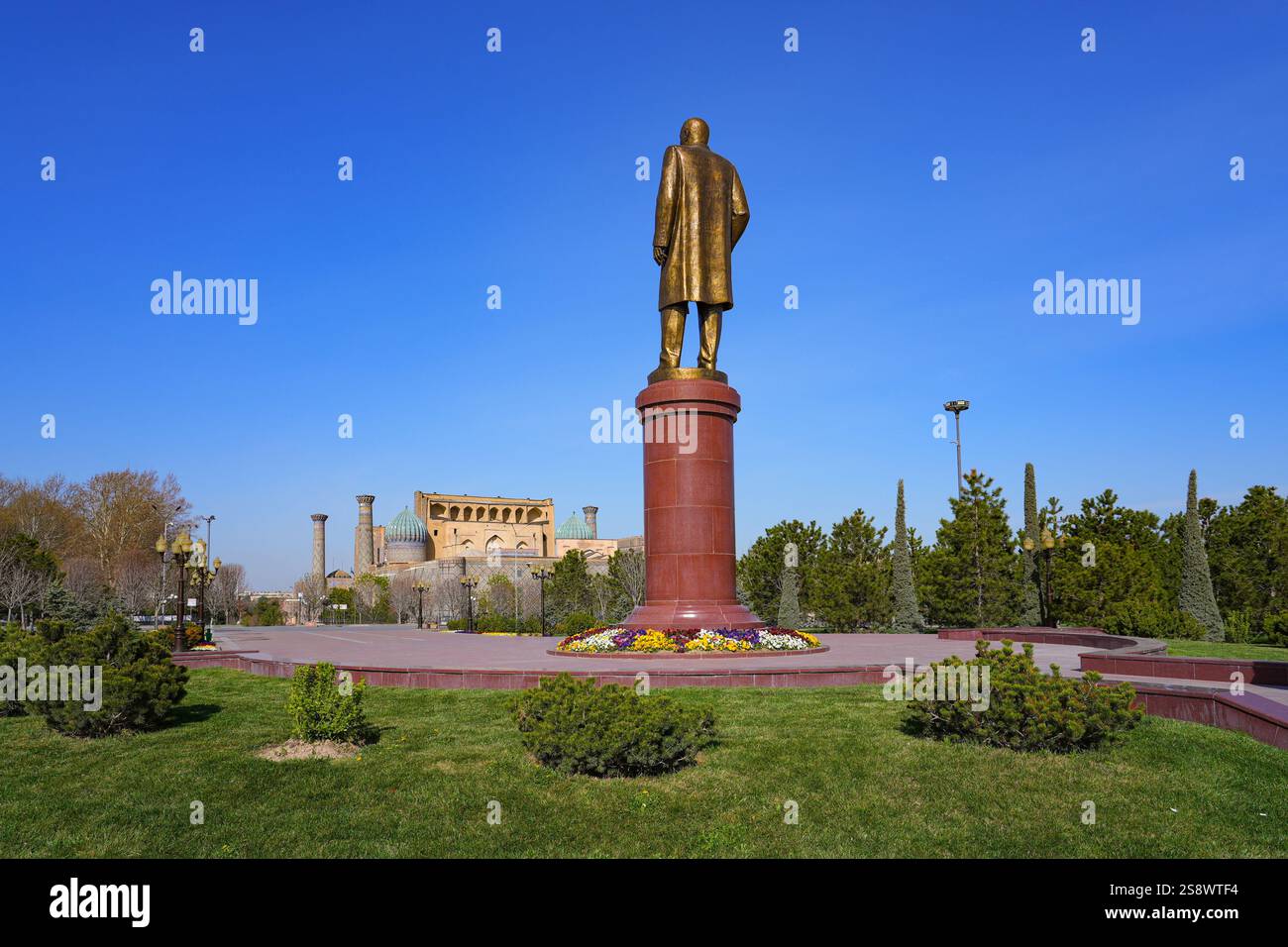 Statue of Islam Karimov, the former president of the Uzbek Soviet ...