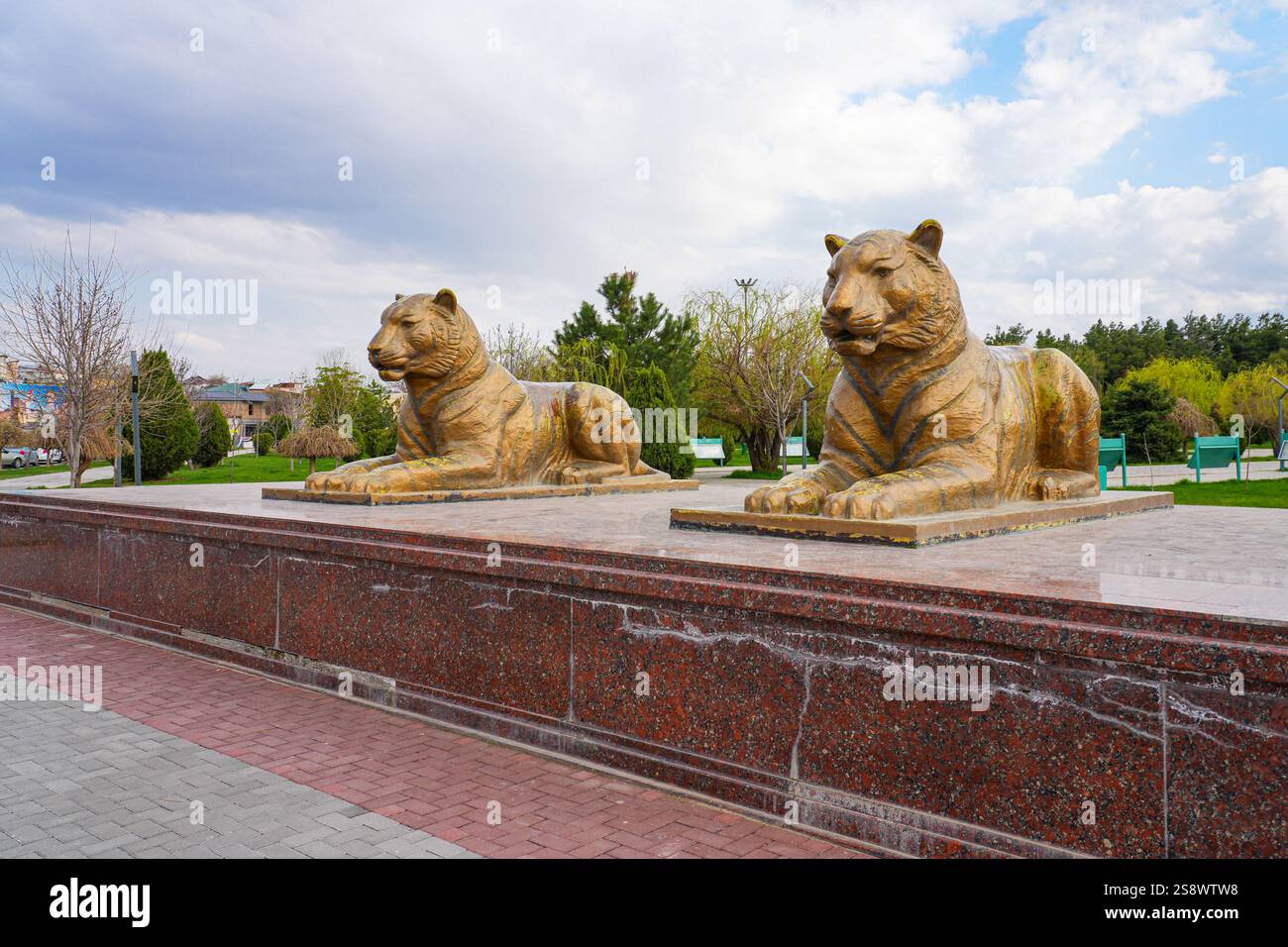 Memorial of the Caspian Tiger in Samarkand (Amir Temur Park ...