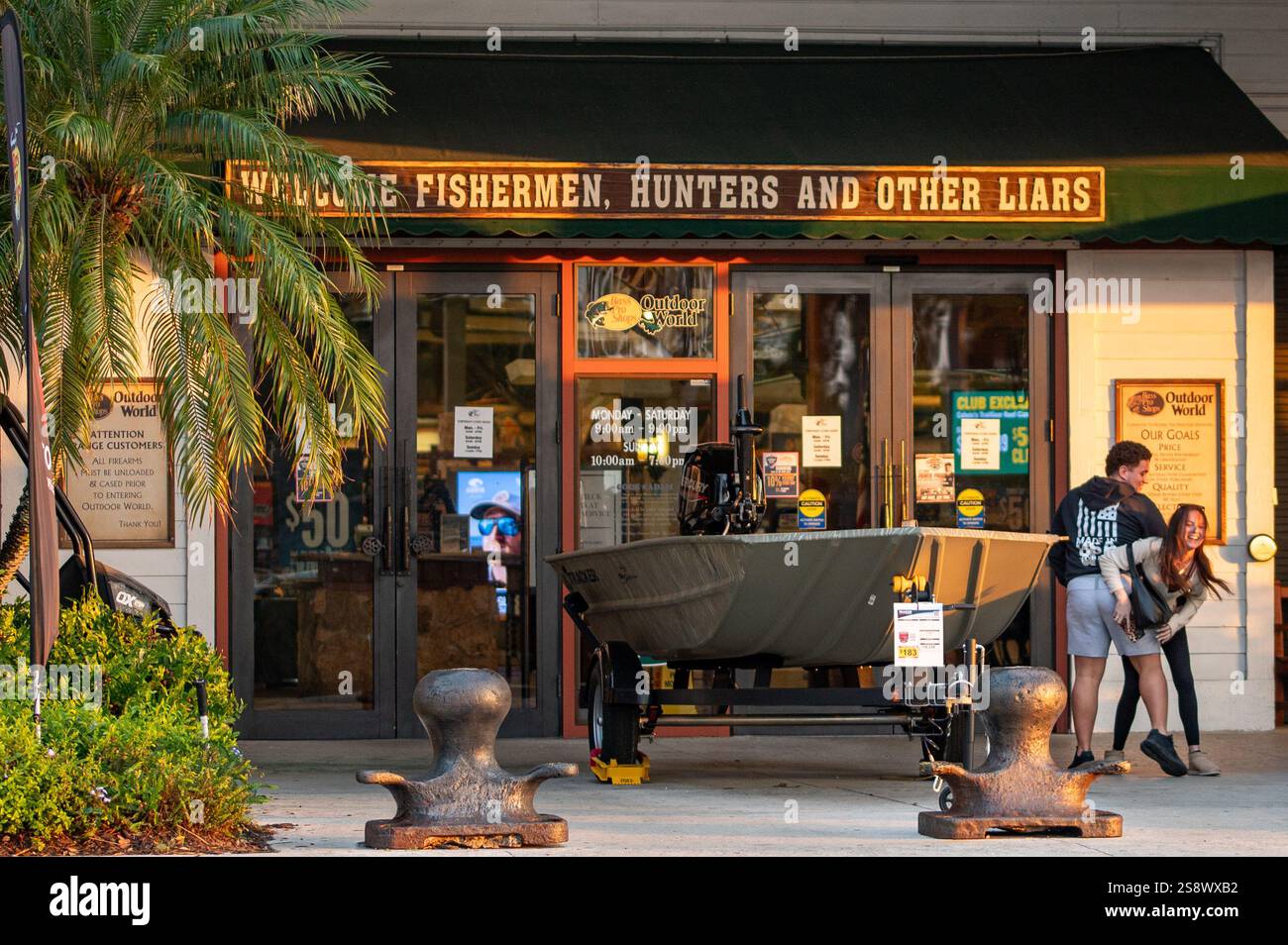 Wellington, Florida, USA. 8th Jan, 2025. Shoppers banter outside ...