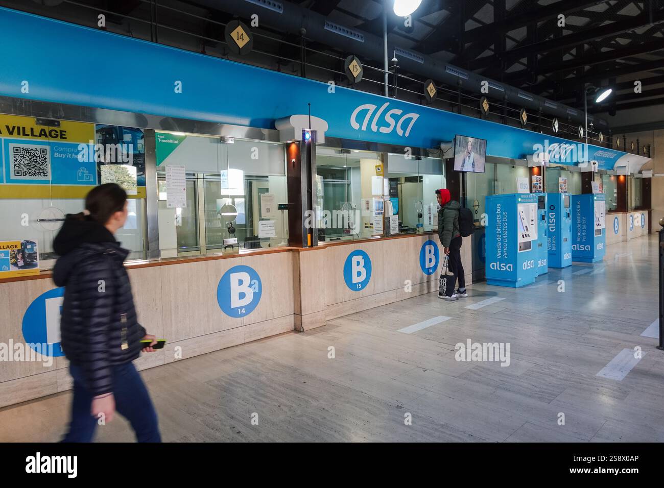 Bus station ticket counter hi-res stock photography and images - Alamy