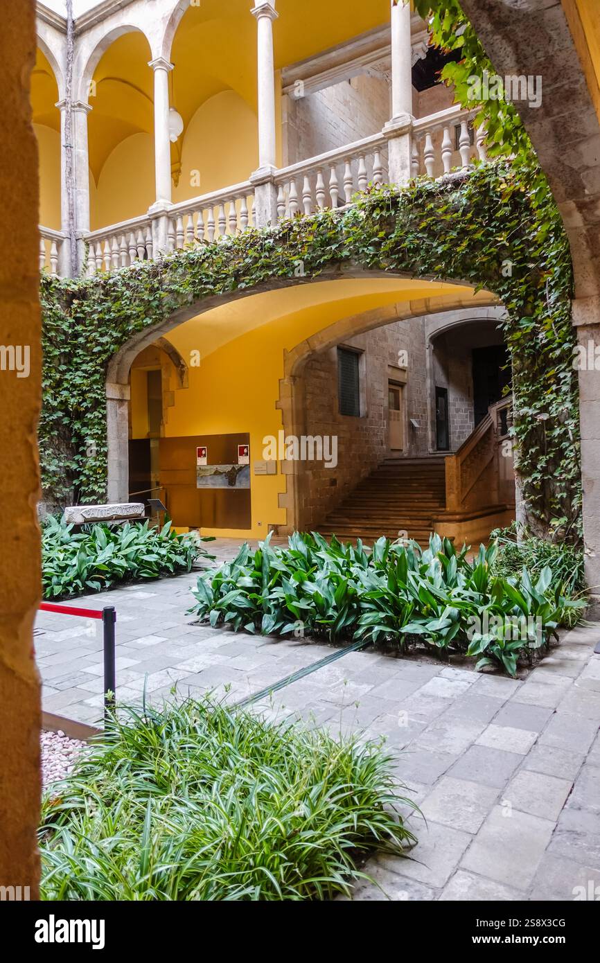 Palau del Lloctinent, built by Antoni Carbonell in 1500s in Gothic ...