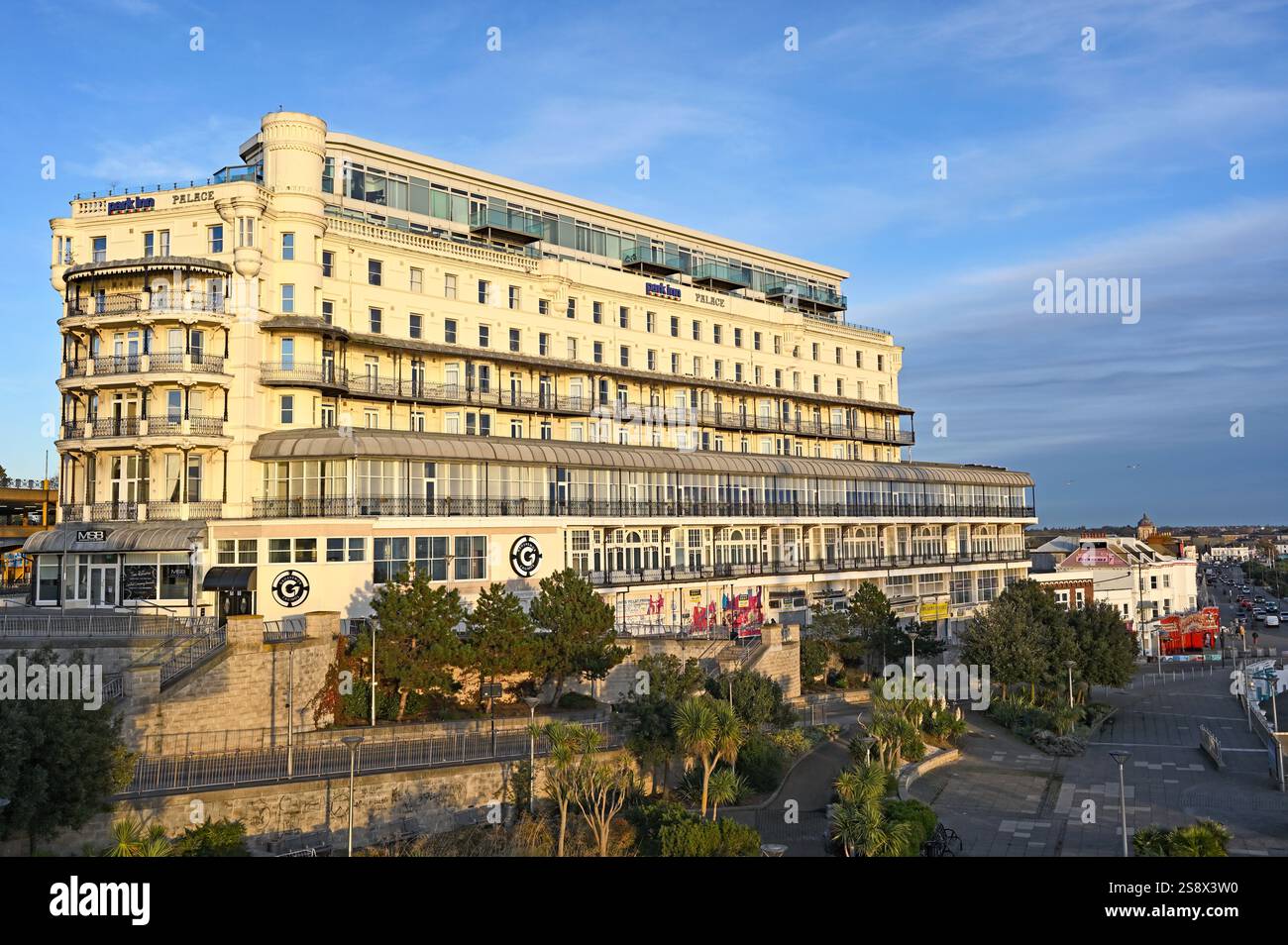 Park Inn Palace Hotel, Southend on Sea. Completed as the Metropole ...