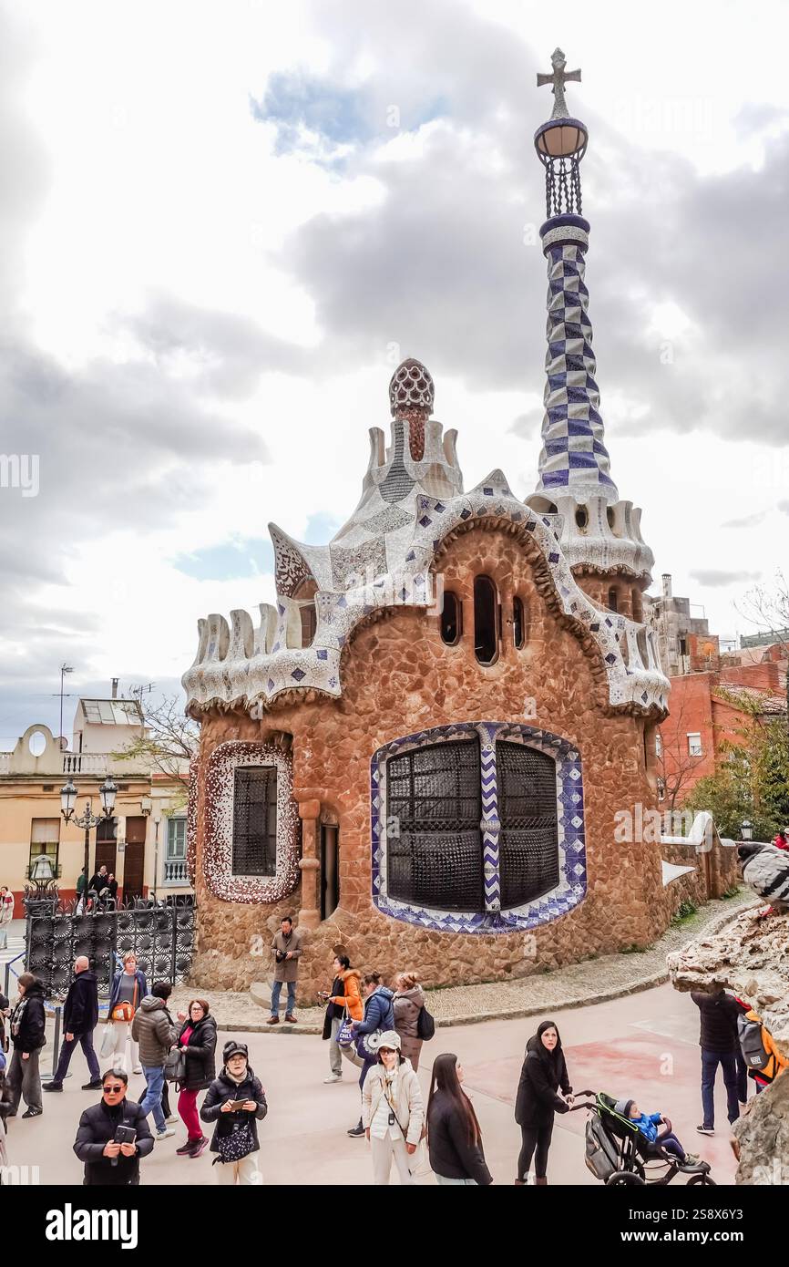 Casa del Guarda, Park Güell, Barcelona, Spain Stock Photo - Alamy