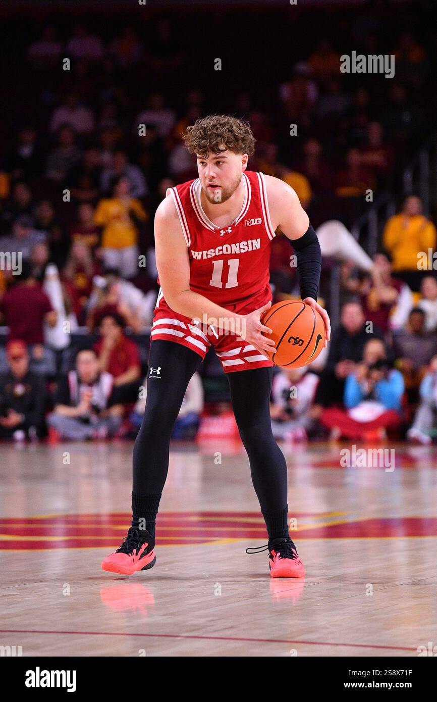 LOS ANGELES, CA - JANUARY 18: Wisconsin Badgers guard Max Klesmit (11 ...