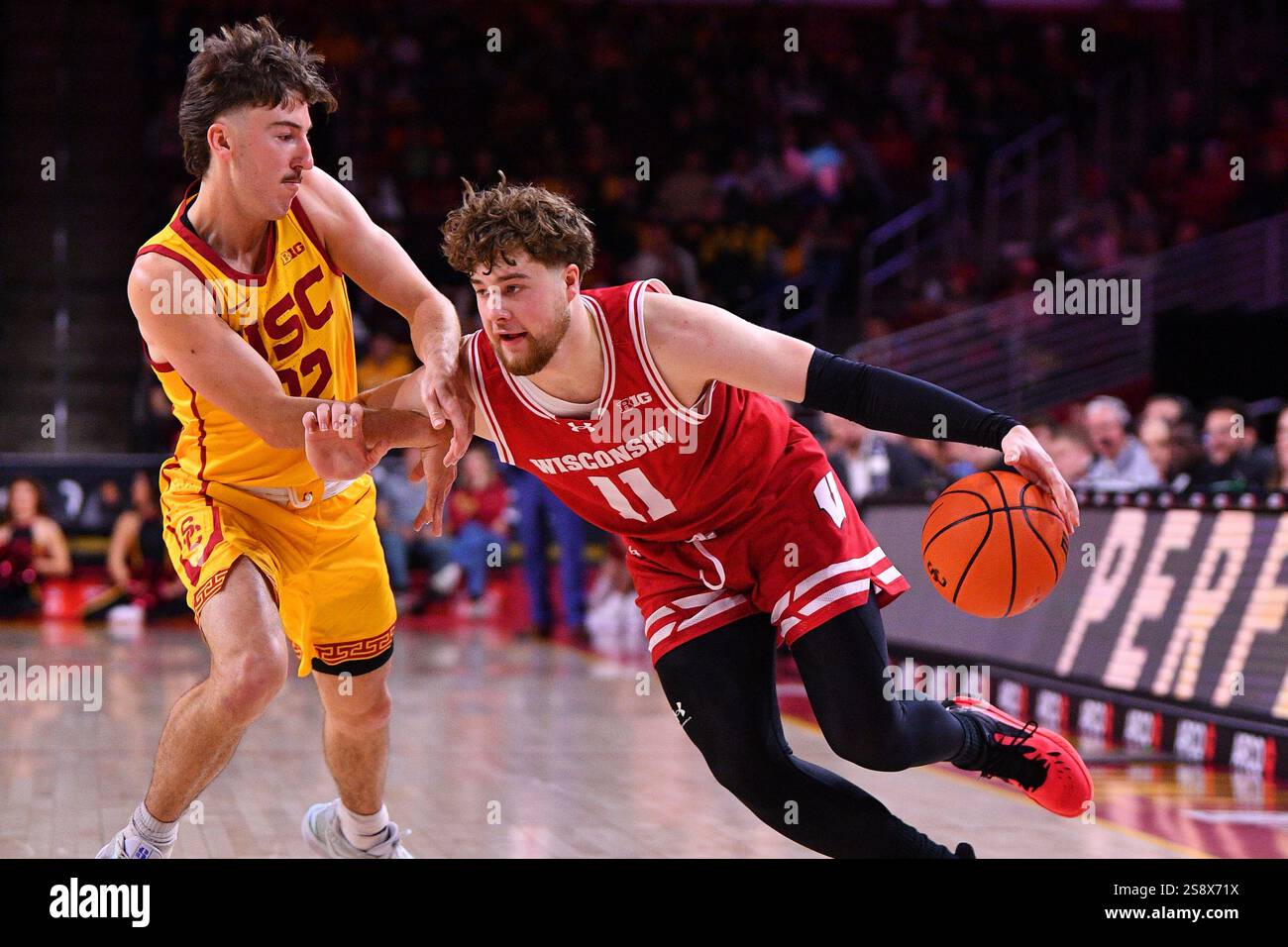 LOS ANGELES, CA - JANUARY 18: Wisconsin Badgers guard Max Klesmit (11 ...