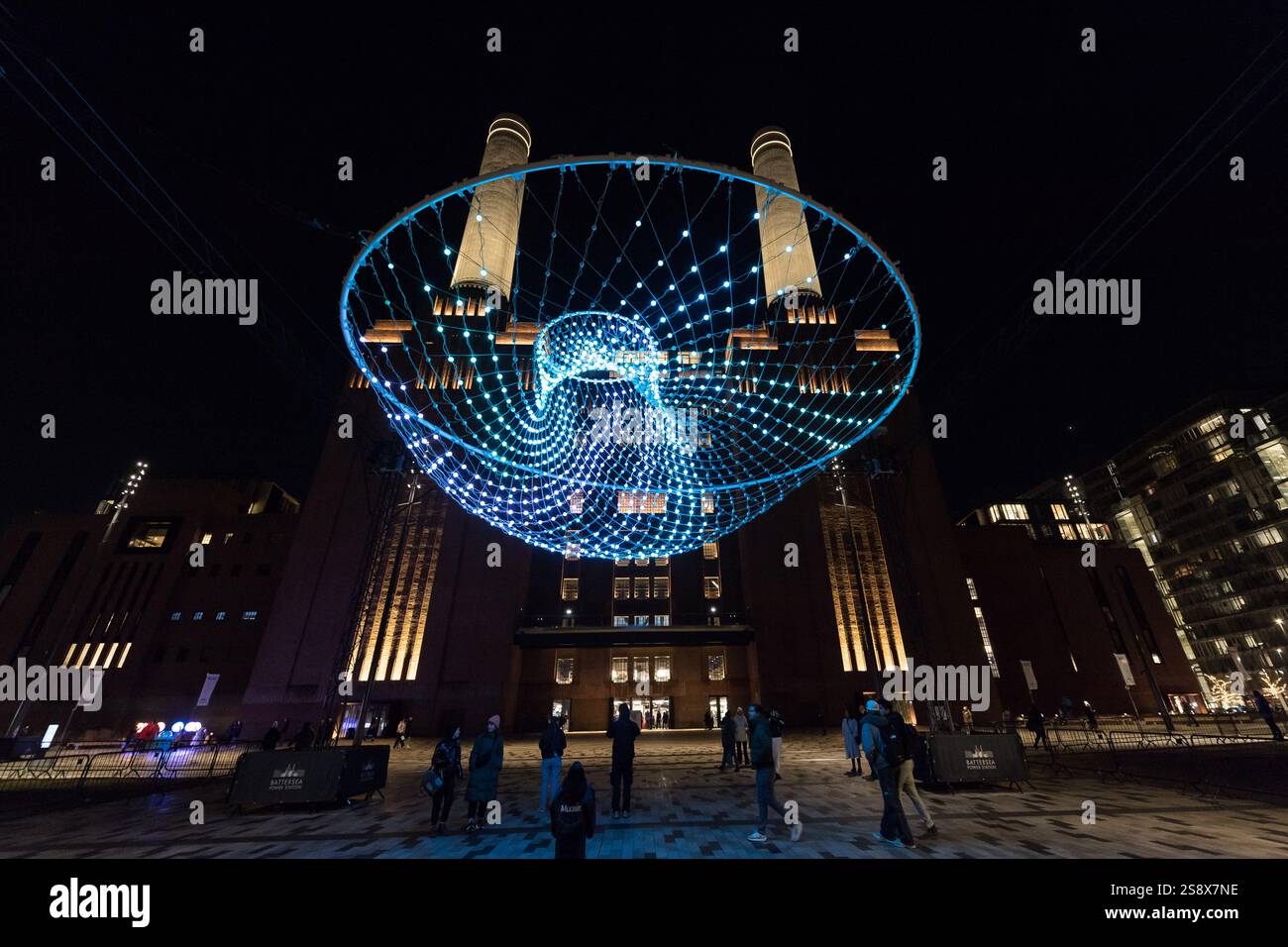London, UK. 23rd January, 2025. 'Lightcloud' comprising1,000 lights ...