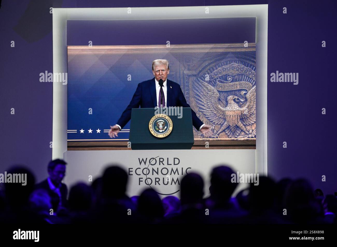 Global economic forum 2025 leaders hi-res stock photography and images ...