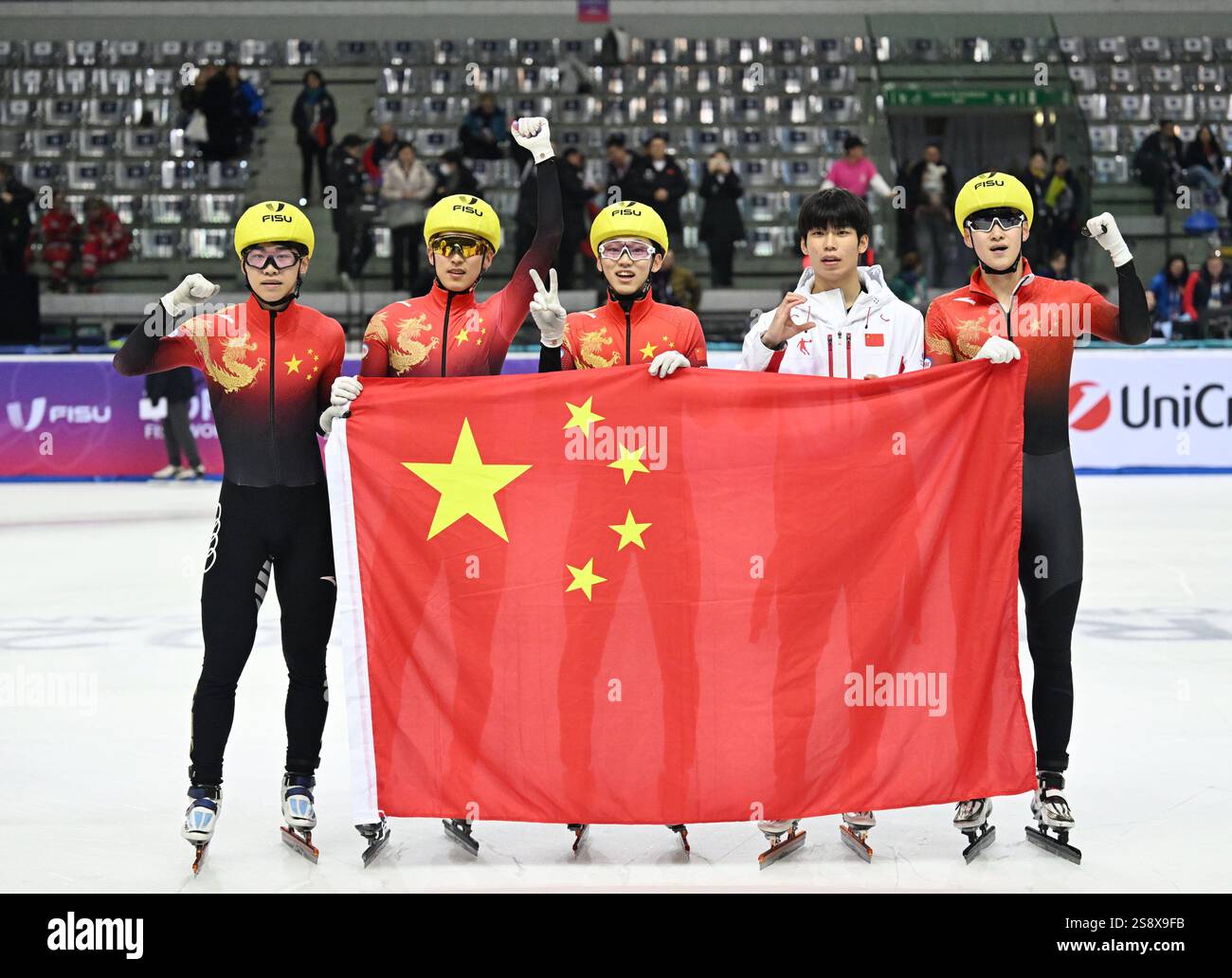 Turin, Italy. 23rd Jan, 2025. Team China's Li Kun, Liu Guanyi, Song Guixu, Zhu Yiding, Zhang ...