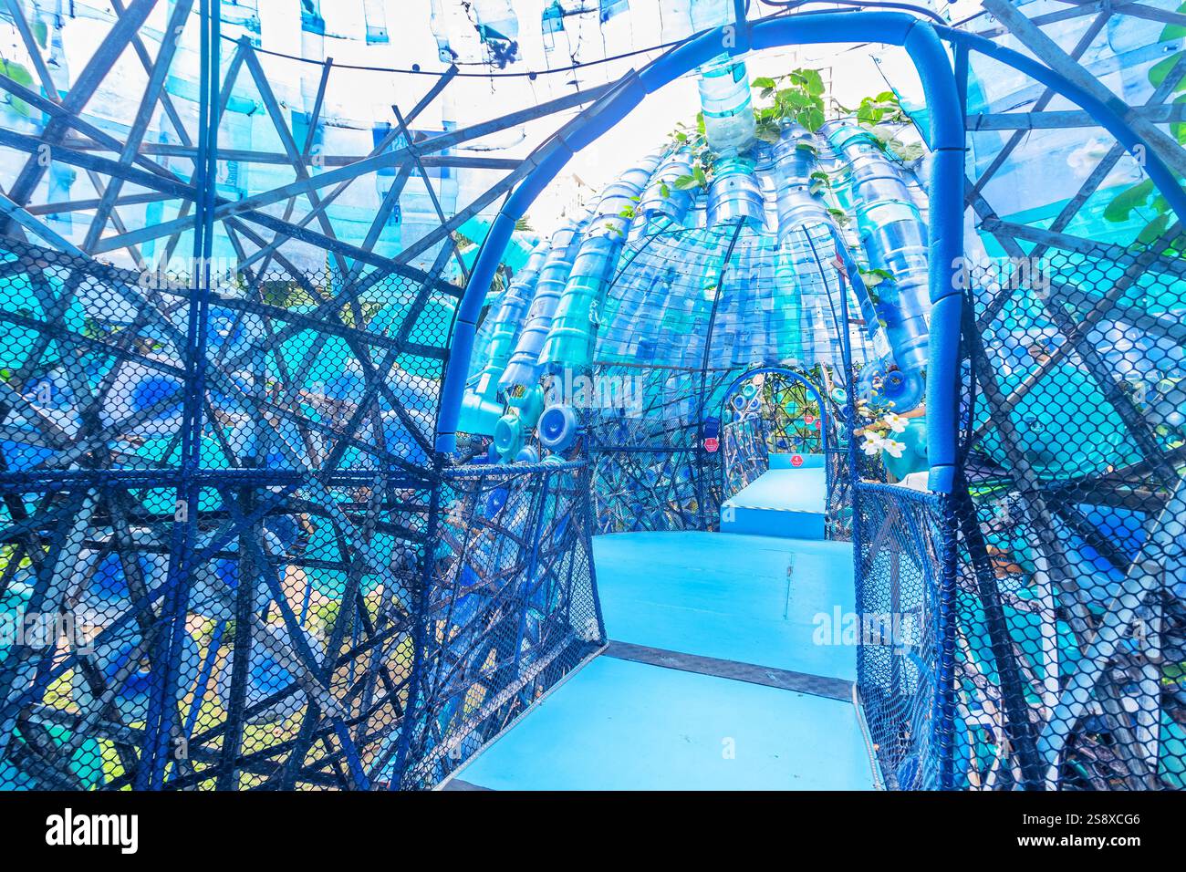 Mebuyan's Cradle is unique installation art by Filipino artist Leeroy ...