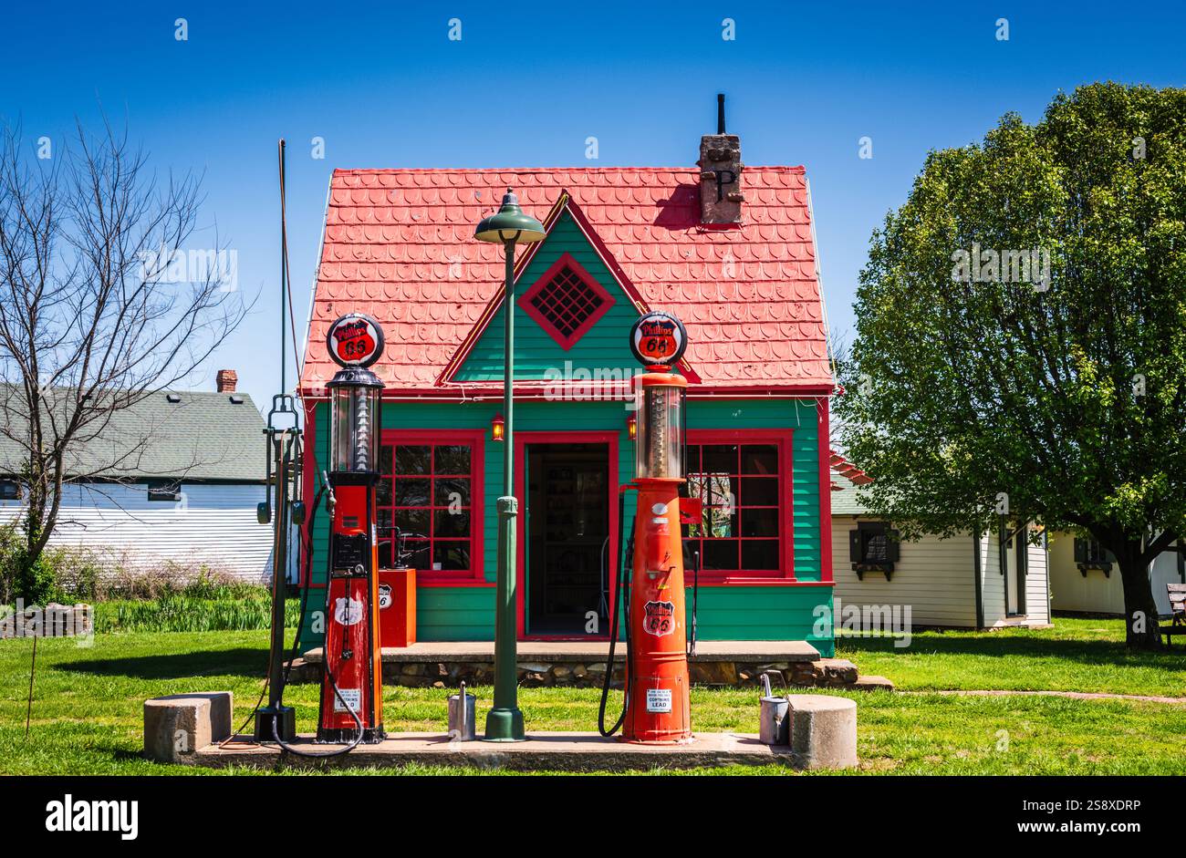 Carthage, MO USA - April 28, 2018: Cackleberry Arch Park - Red Oaks II ...