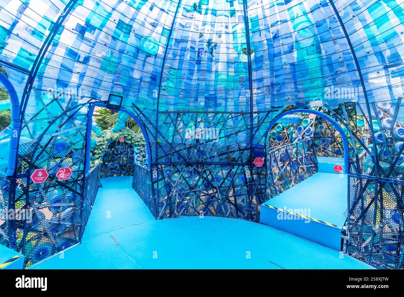 Mebuyan's Cradle is unique installation art by Filipino artist Leeroy ...