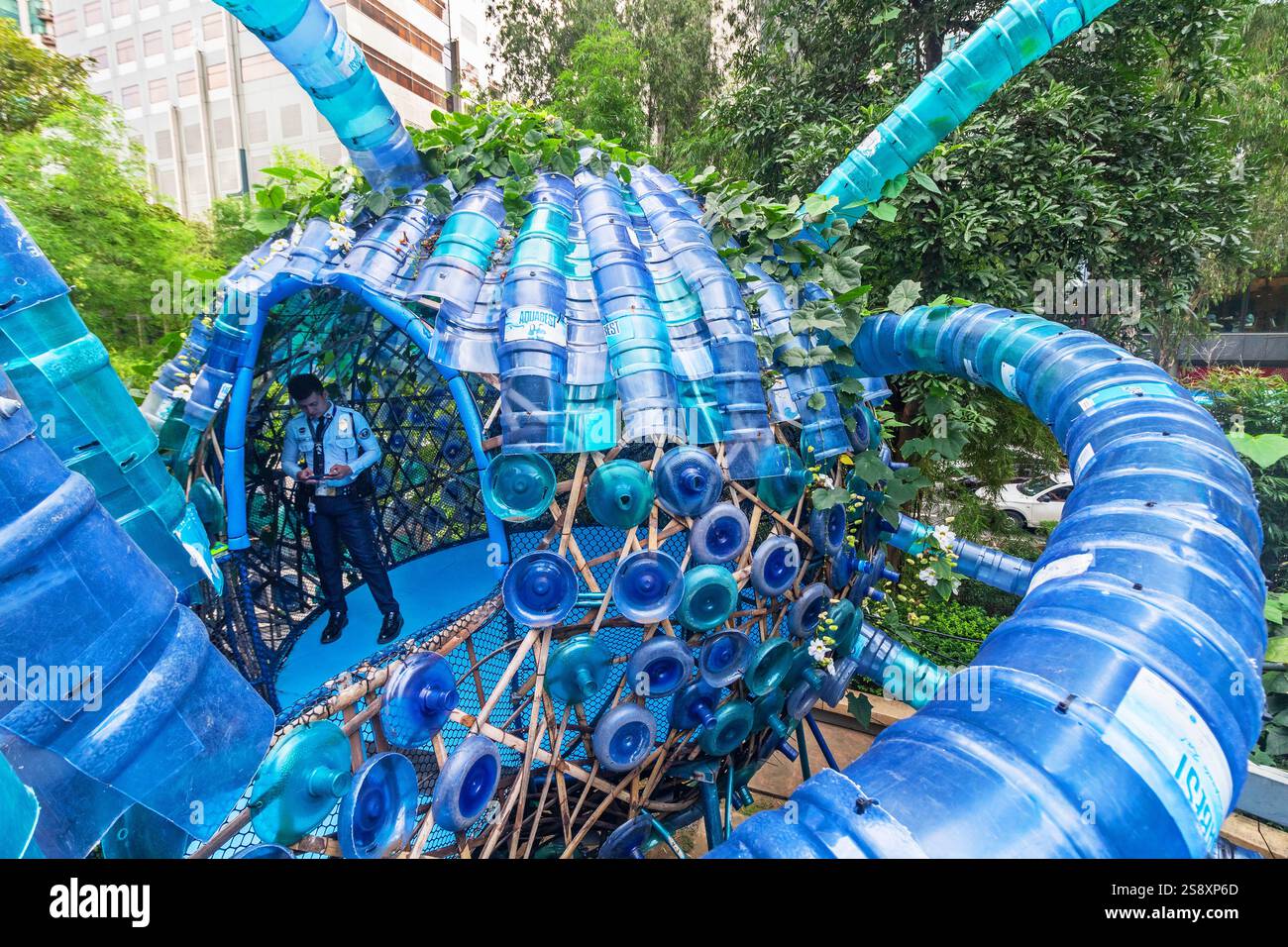 Mebuyan's Cradle is unique installation art by Filipino artist Leeroy ...