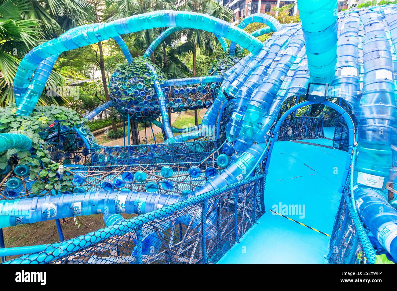 Mebuyan's Cradle is unique installation art by Filipino artist Leeroy ...