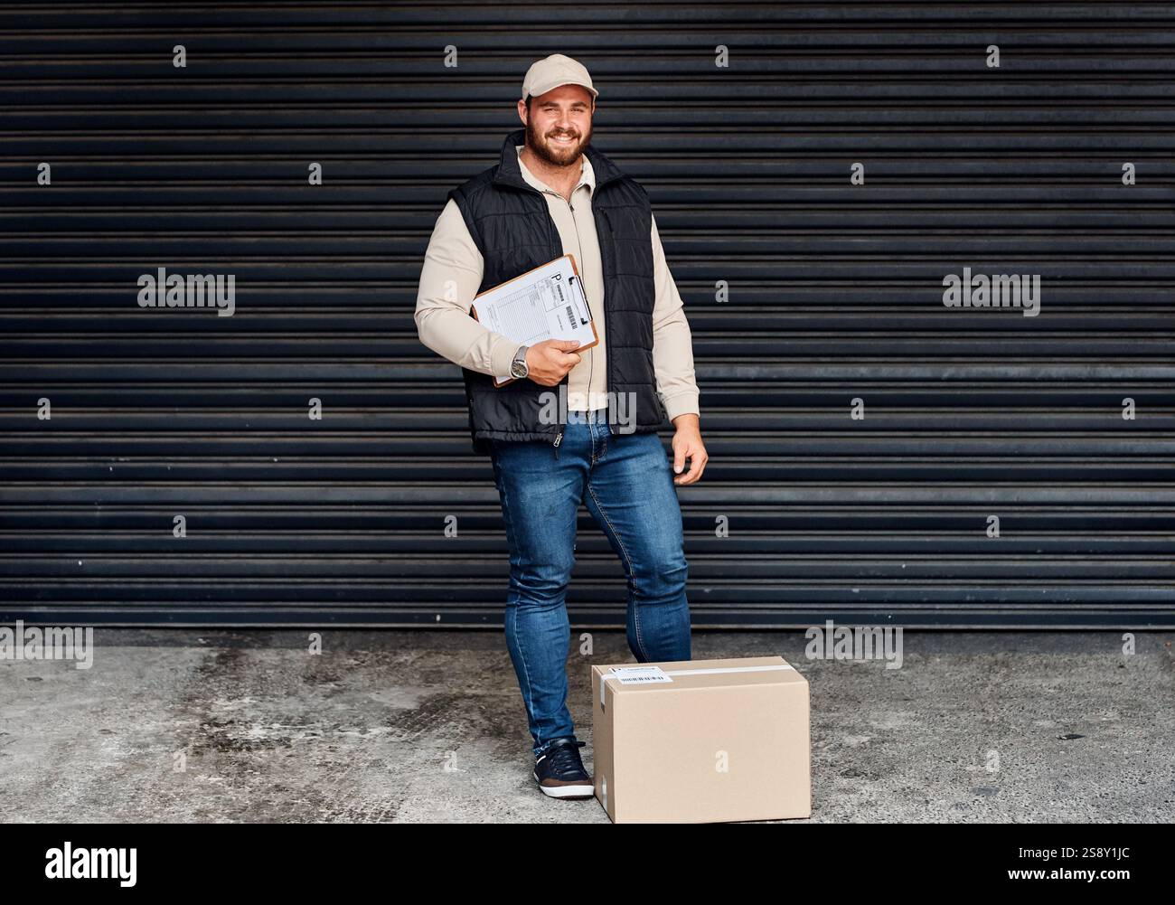 Box, delivery man and clipboard in city, courier service and invoice ...
