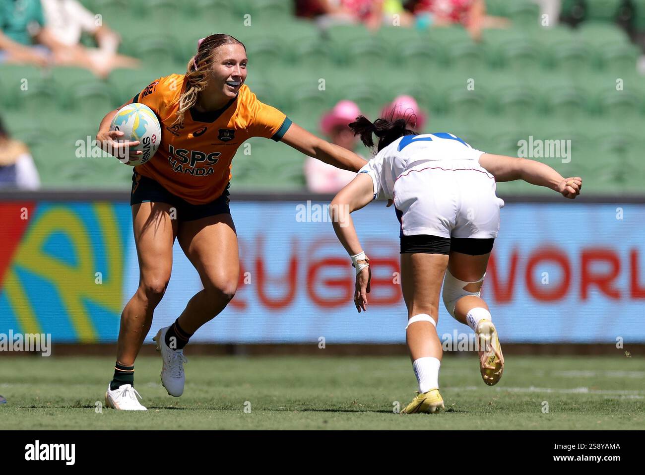 Teagan Levi of Australia in action against China during the Rugby SVNS ...