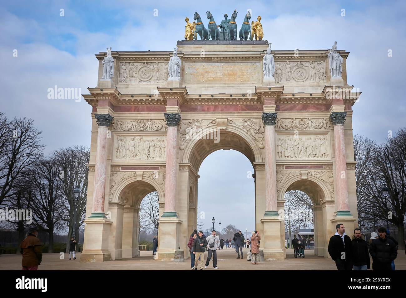 Arc de Triomphe du Carrousel in the Cour Napoléon at the Louvre museum ...