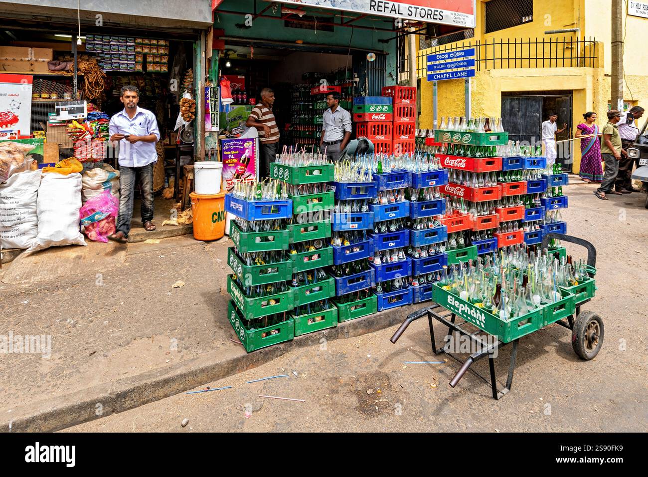 The market of Slave Island in Colombo Stock Photo - Alamy