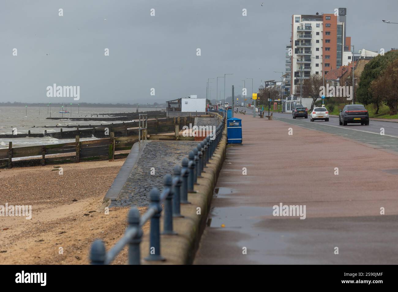 Southend on Sea, UK. 24th Jan, 2025. Strong winds and light rain as ...