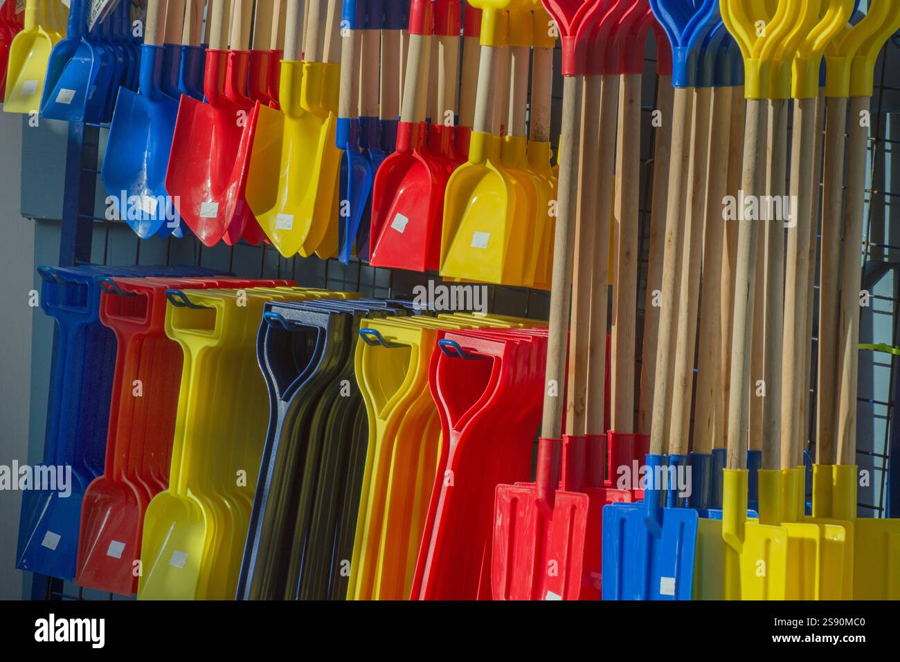 Kids plastic spades hi-res stock photography and images - Alamy