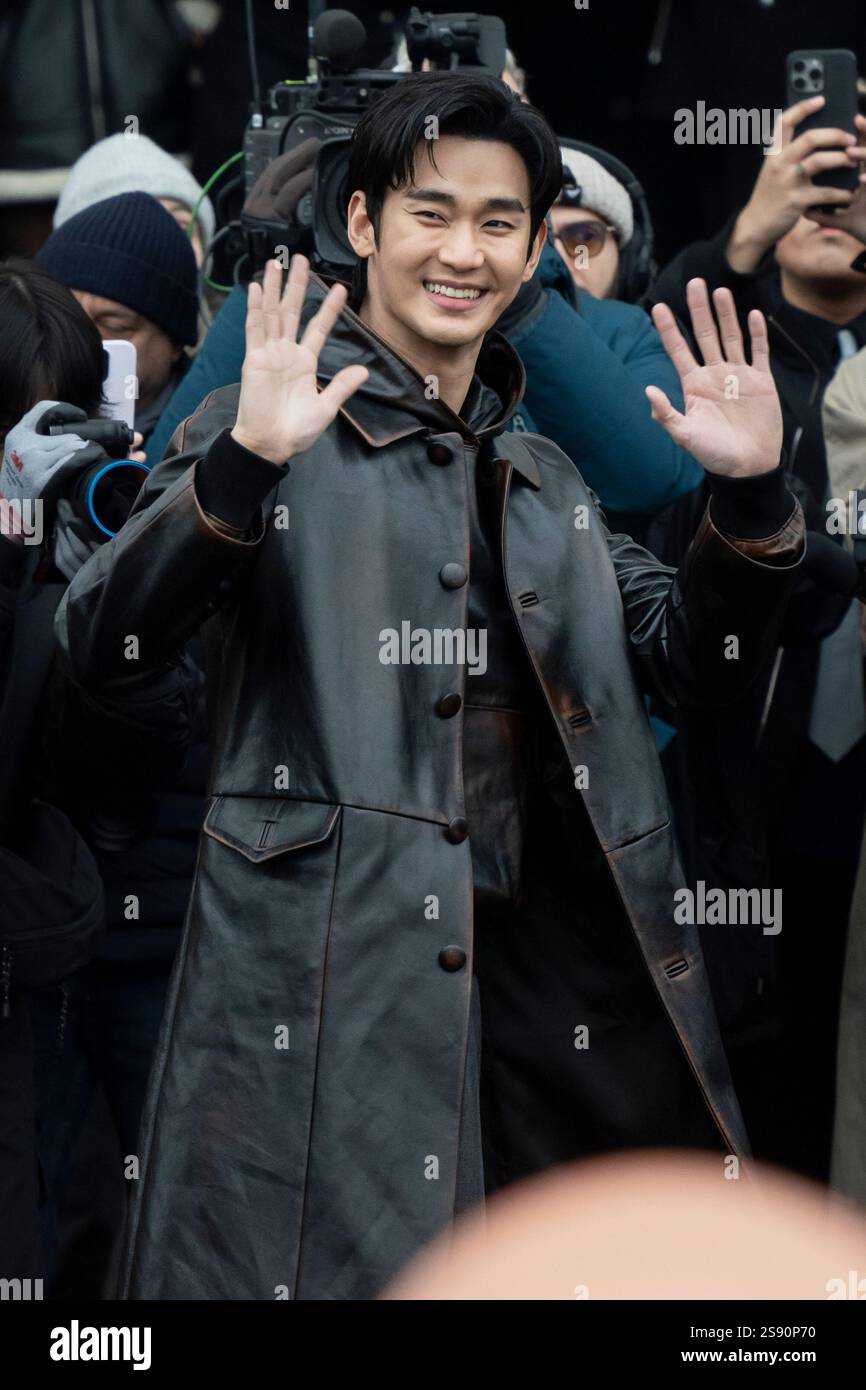 Kim soohyun kdrama hi-res stock photography and images - Alamy